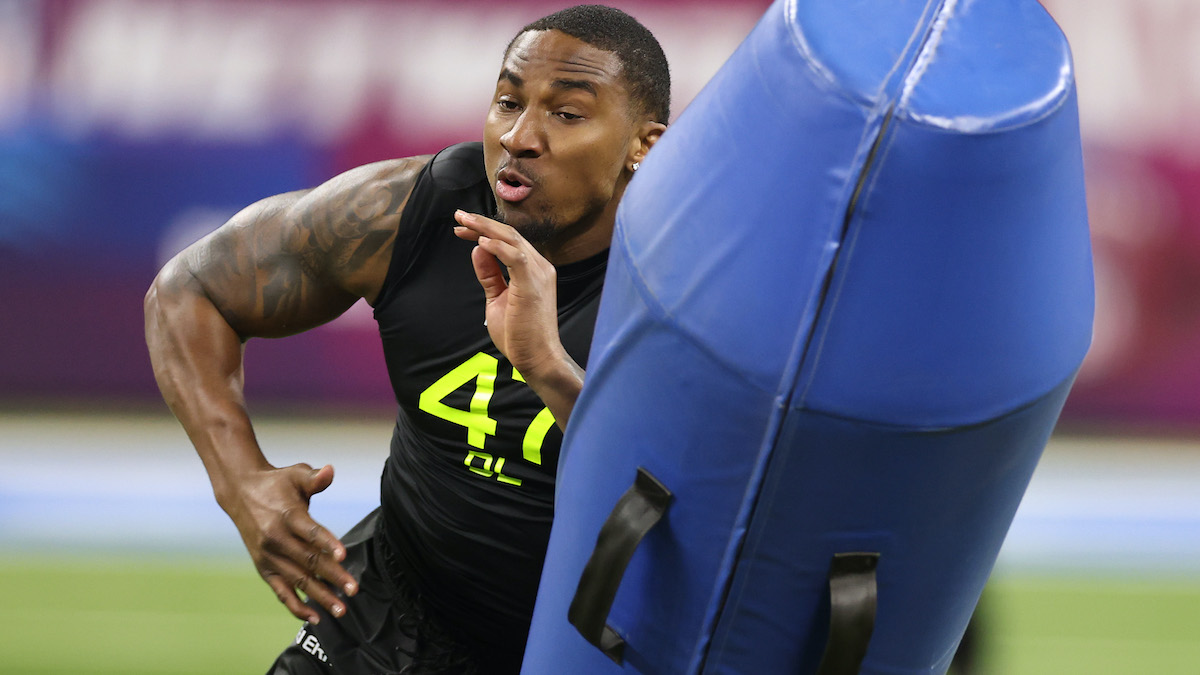 Cowboys Get Good News on Donovan Ezeiruaku Contract Impasse