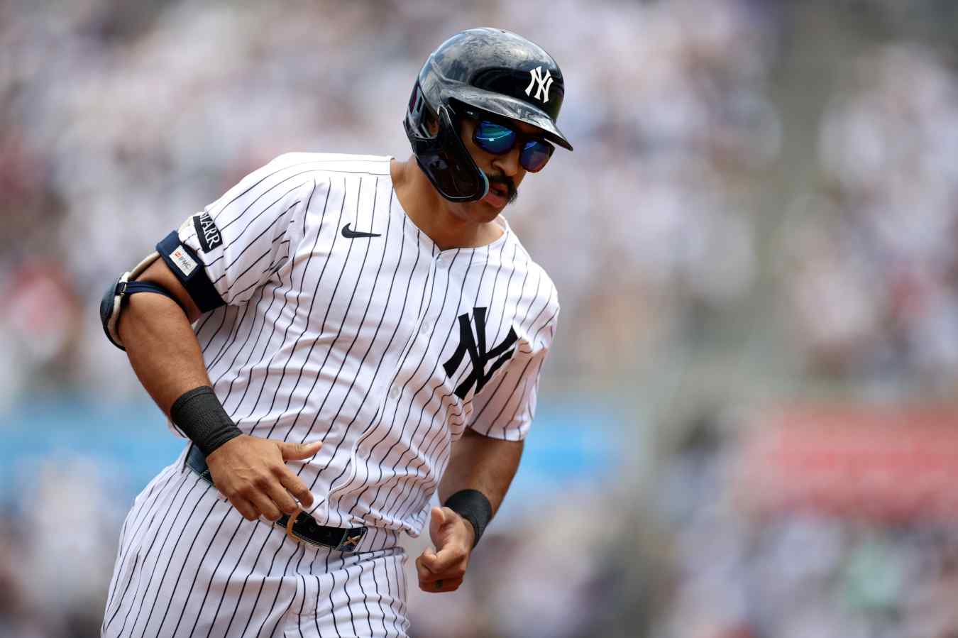 Yankees Await Update After 'Outstanding' Outfielder Injured in Tough ...