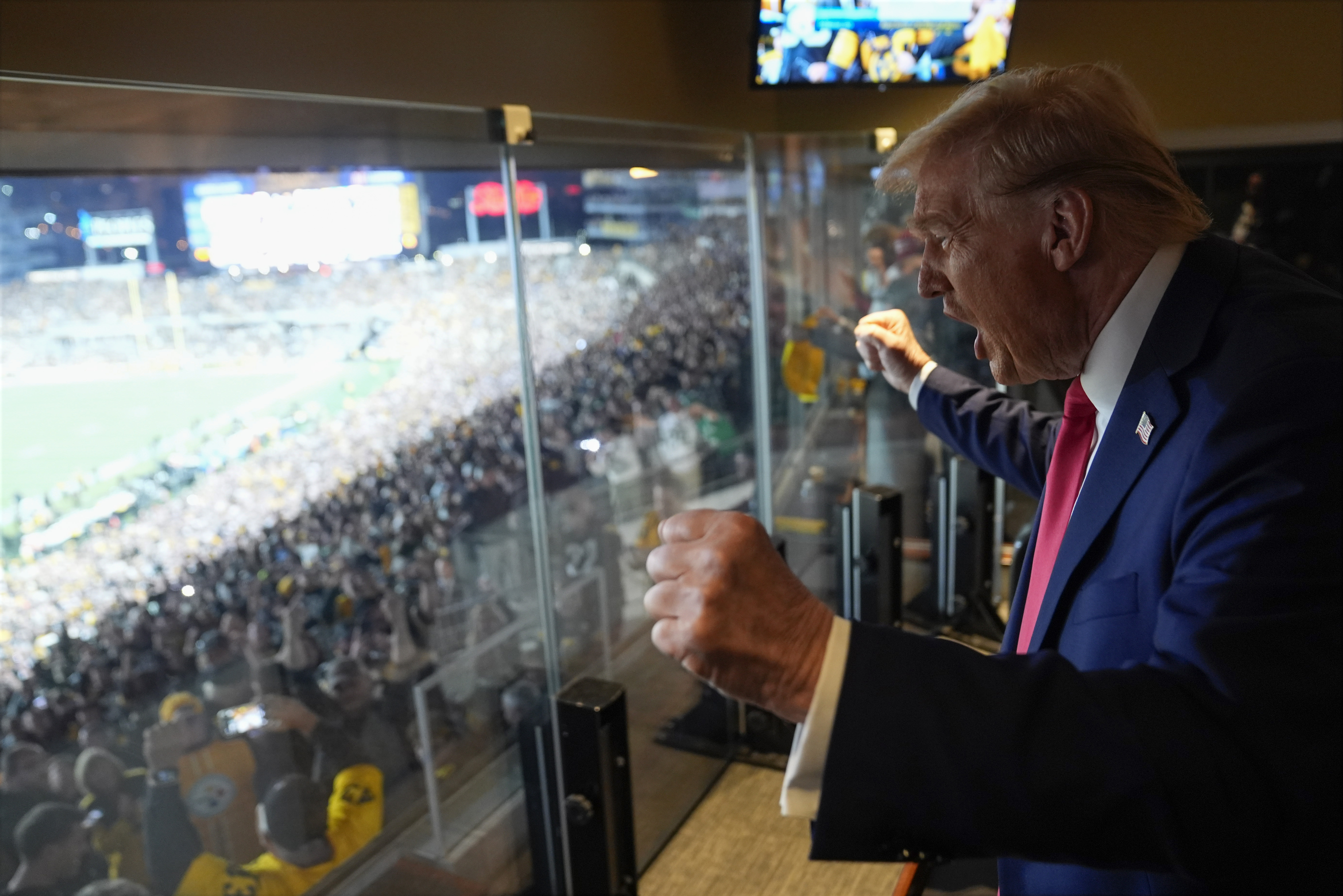 NFL Blocked Donald Trump From Buying the New England Patriots - Heavy ...