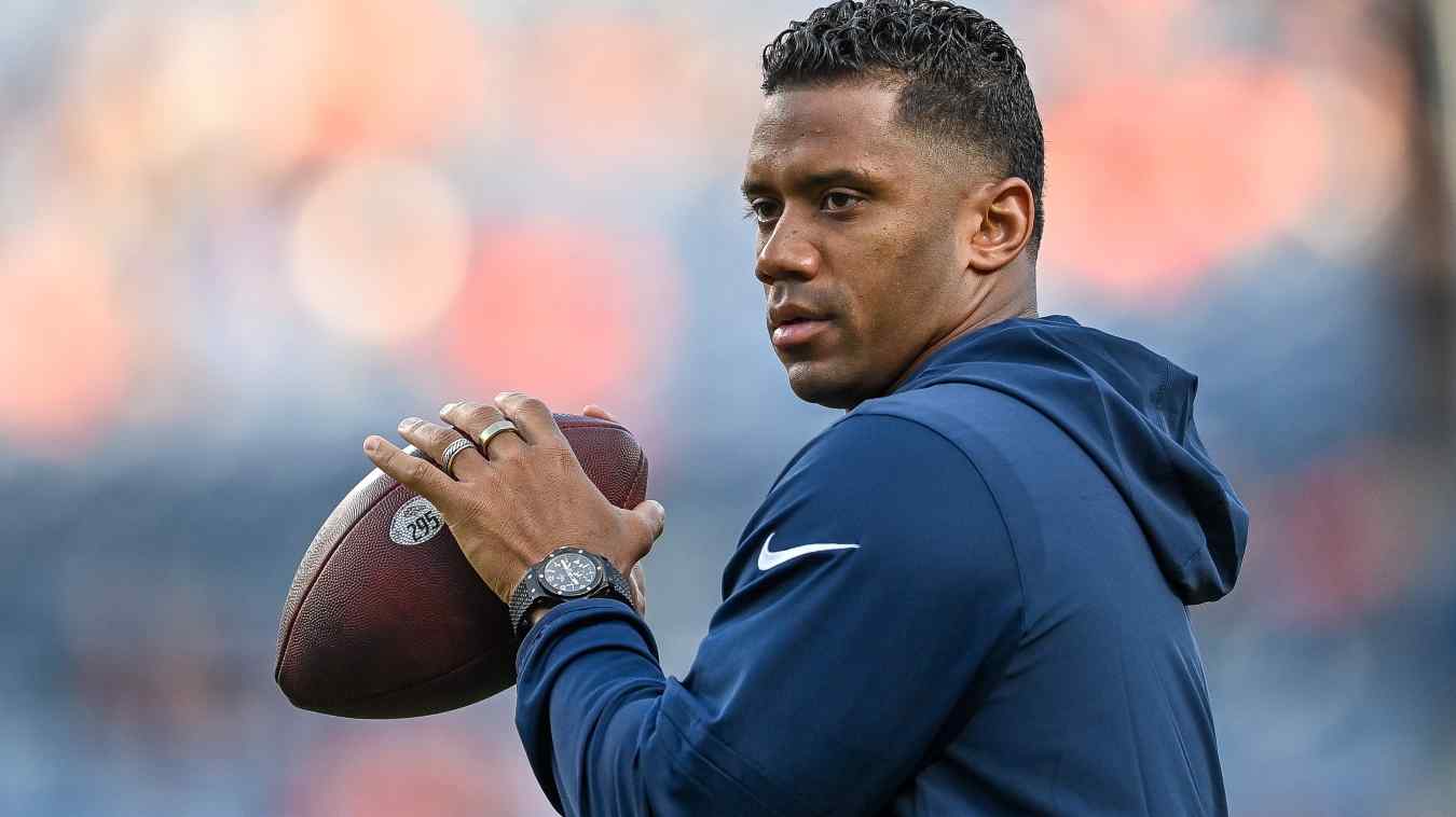 Russell Wilson's Giants Post Turns Heads Ahead of Training Camp