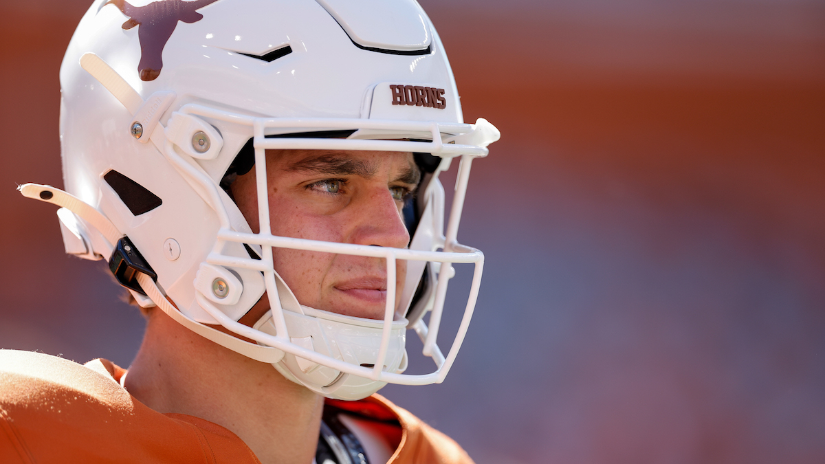 Fans Make Feelings Clear on Underwhelming Arch Manning 2025 Debut - HEAVY