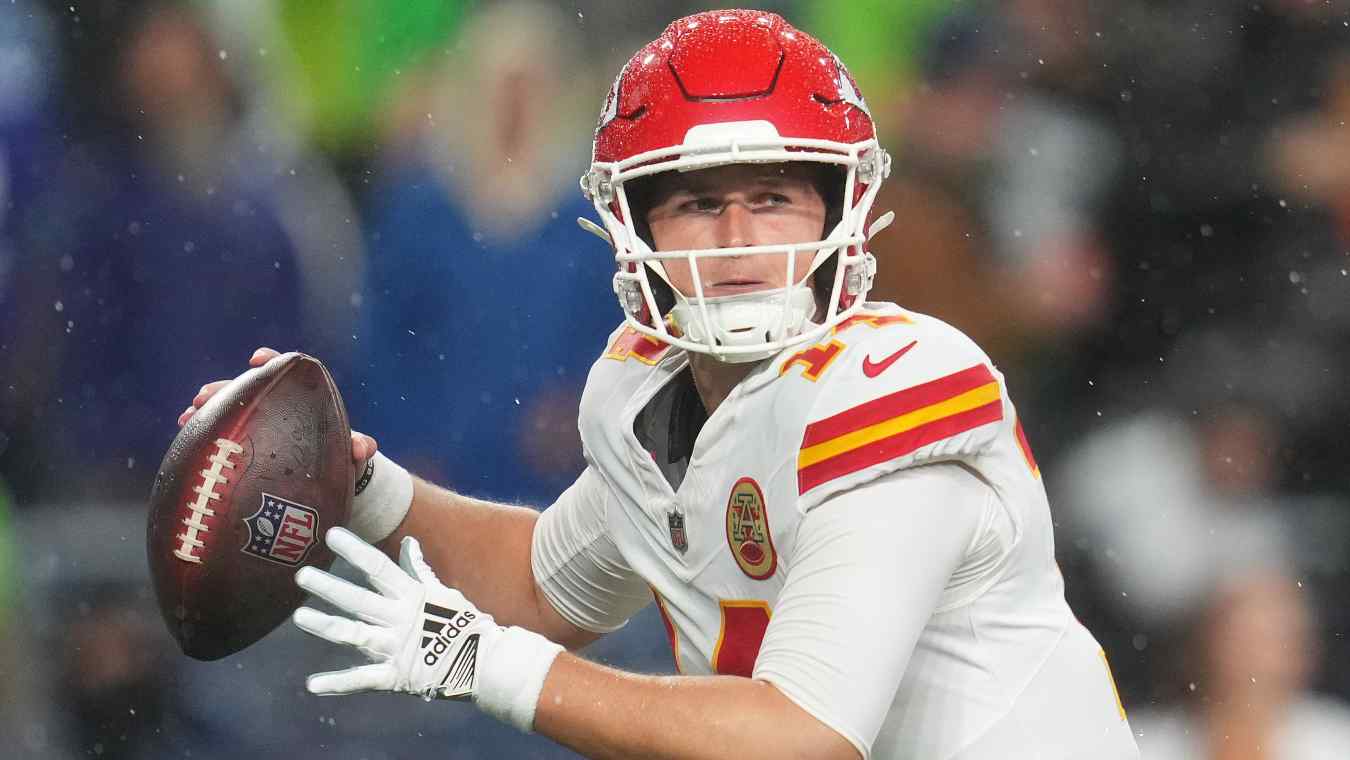 Chiefs Predicted to Cut Ties With Former NFL Starting QB Amid Struggles