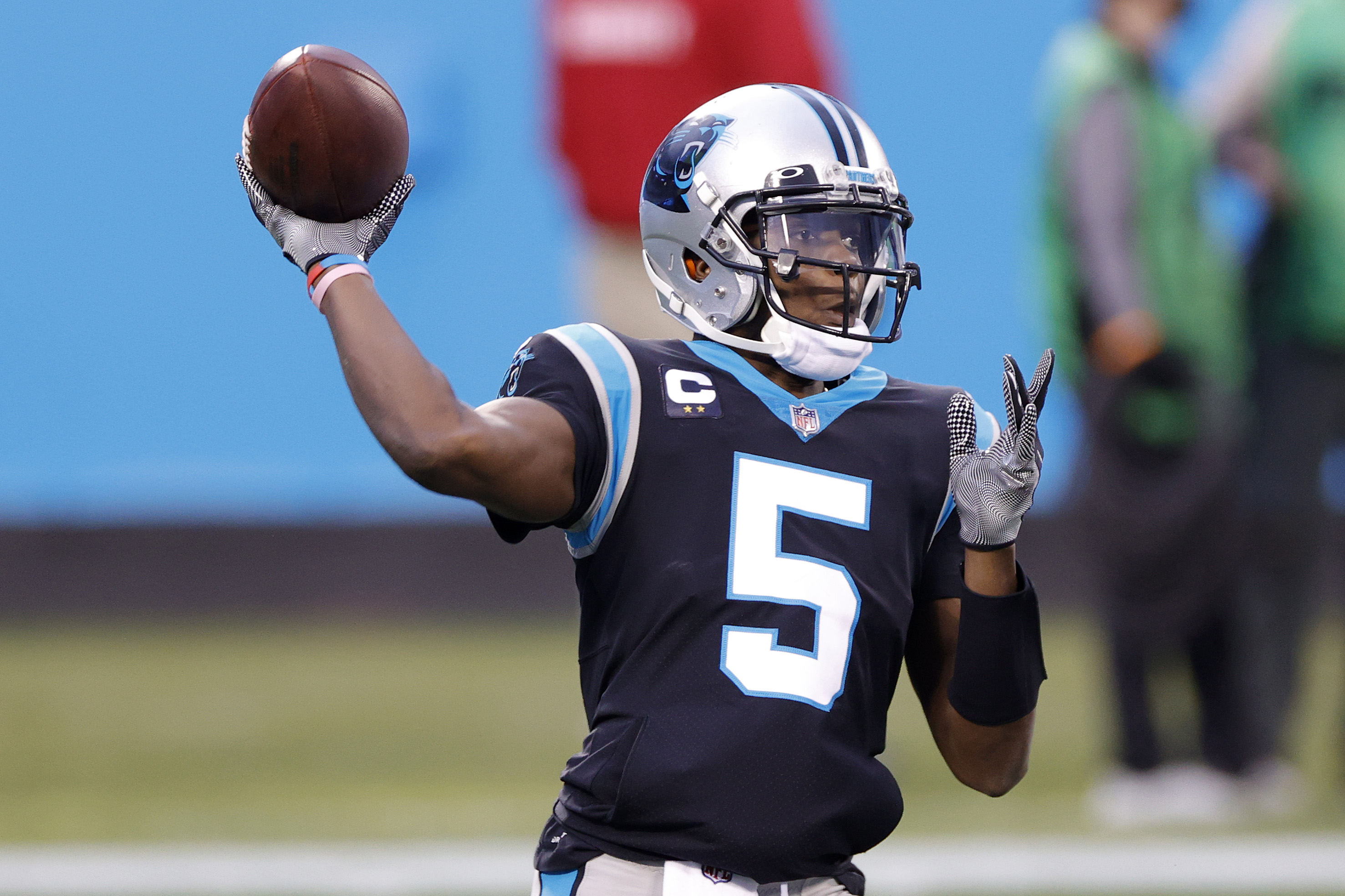 Panthers Ex-QB Returns to the League on Division Rival