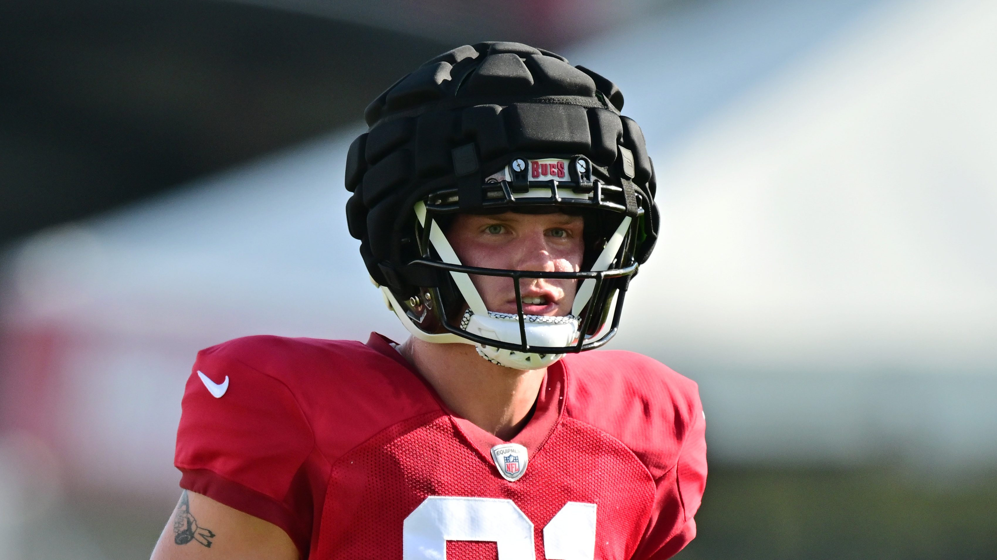Buccaneers TE-Turned-WR Uses Unique Skills to Earn Roster Spot