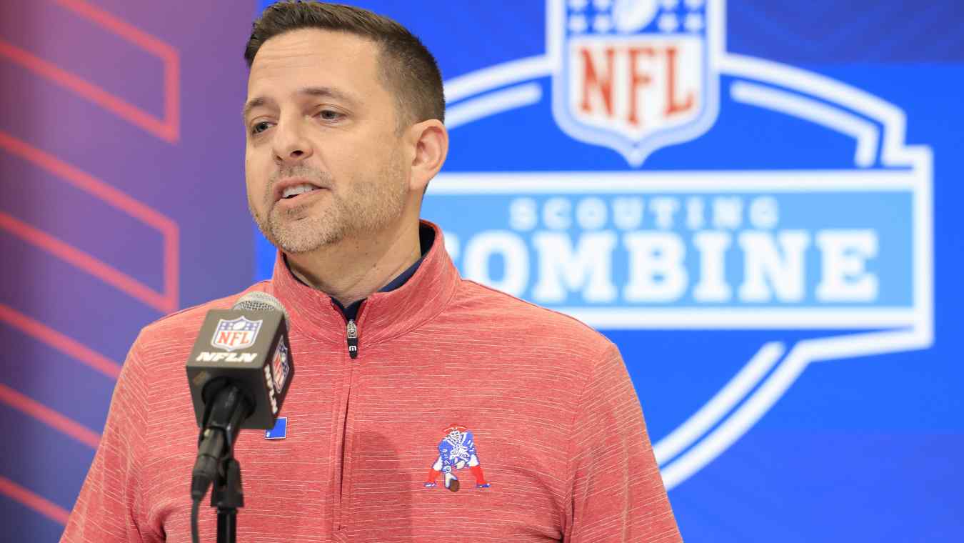 Patriots See Veteran Tight End Land With Falcons: Report