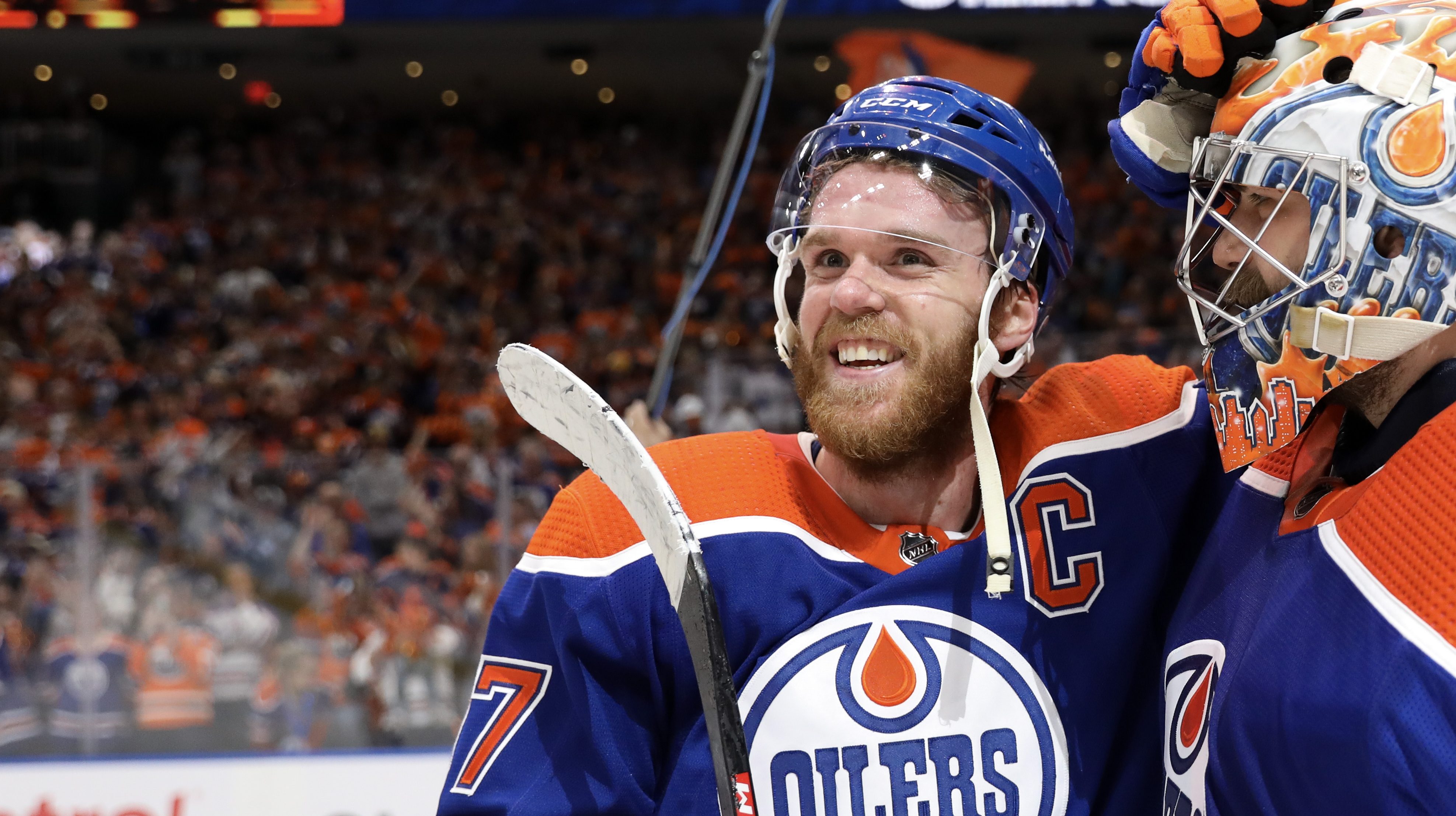 Connor McDavid's 2-Word Comment Doesn't Extinguish Rumors