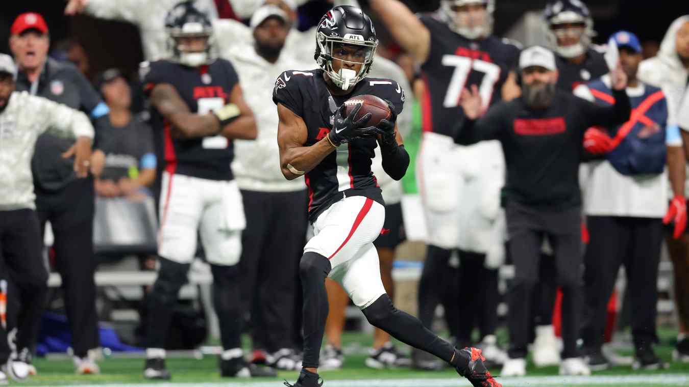 Falcons Get Big Update on Injury to WR Darnell Mooney