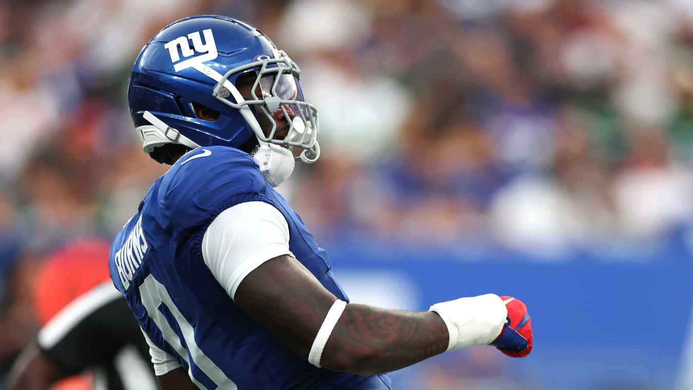 Giants Star Hit With 5-Figure Charge Amid Slew of NFL Fines