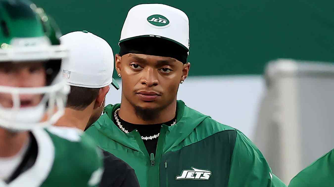Insider Reveals Bad News On Jets' Starting QB's Injury Recovery - Heavy ...