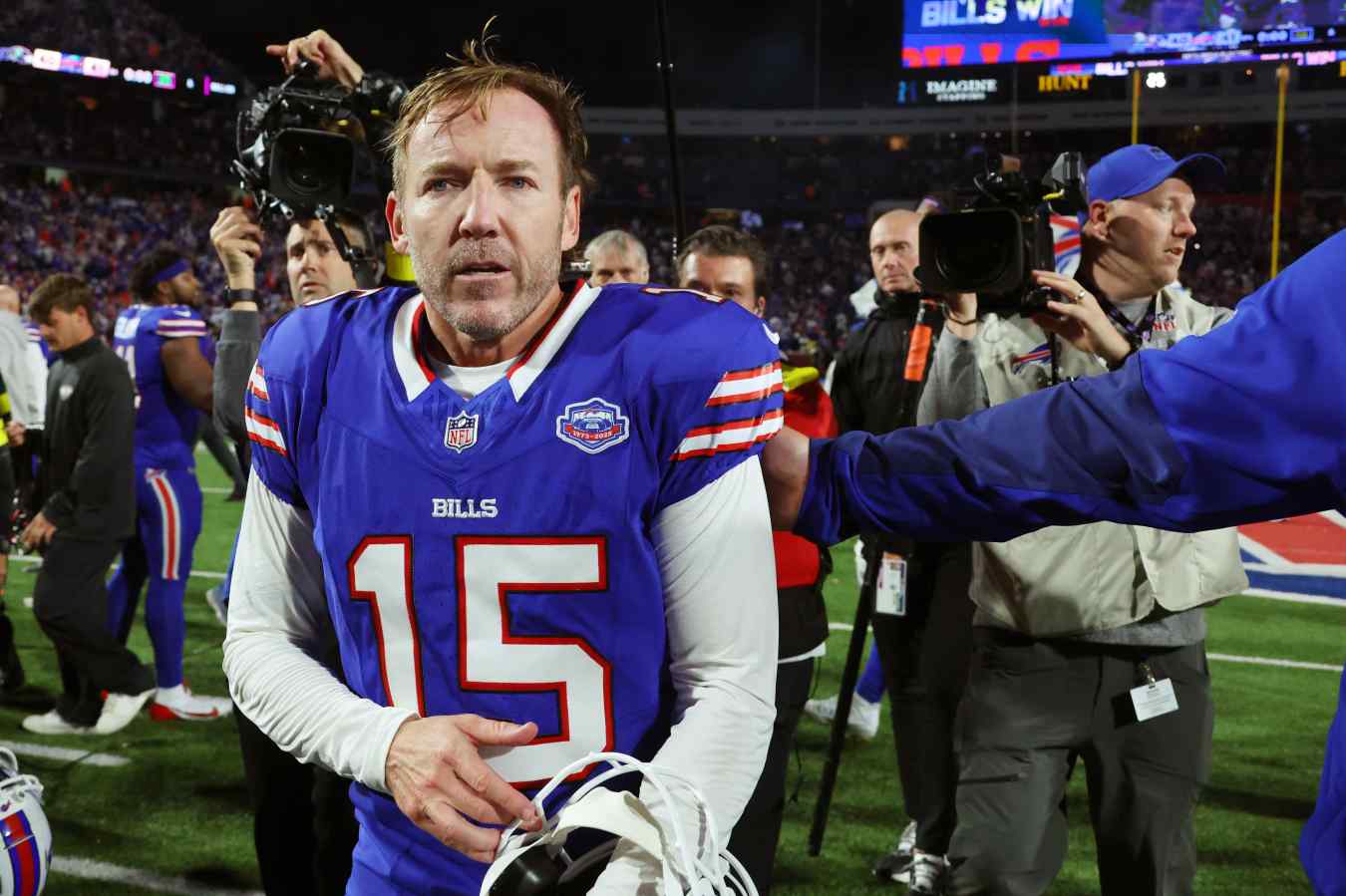 Bills 41-Year-Old Kicker Prater Trolled by Teammates Over Age