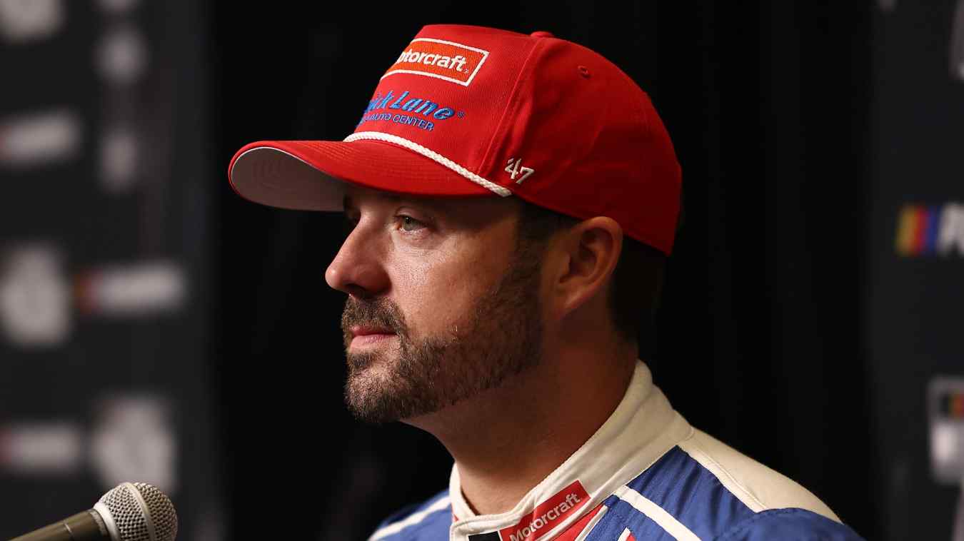 Alex Bowman and Josh Berry in Must-Win Bind at Bristol - HEAVY