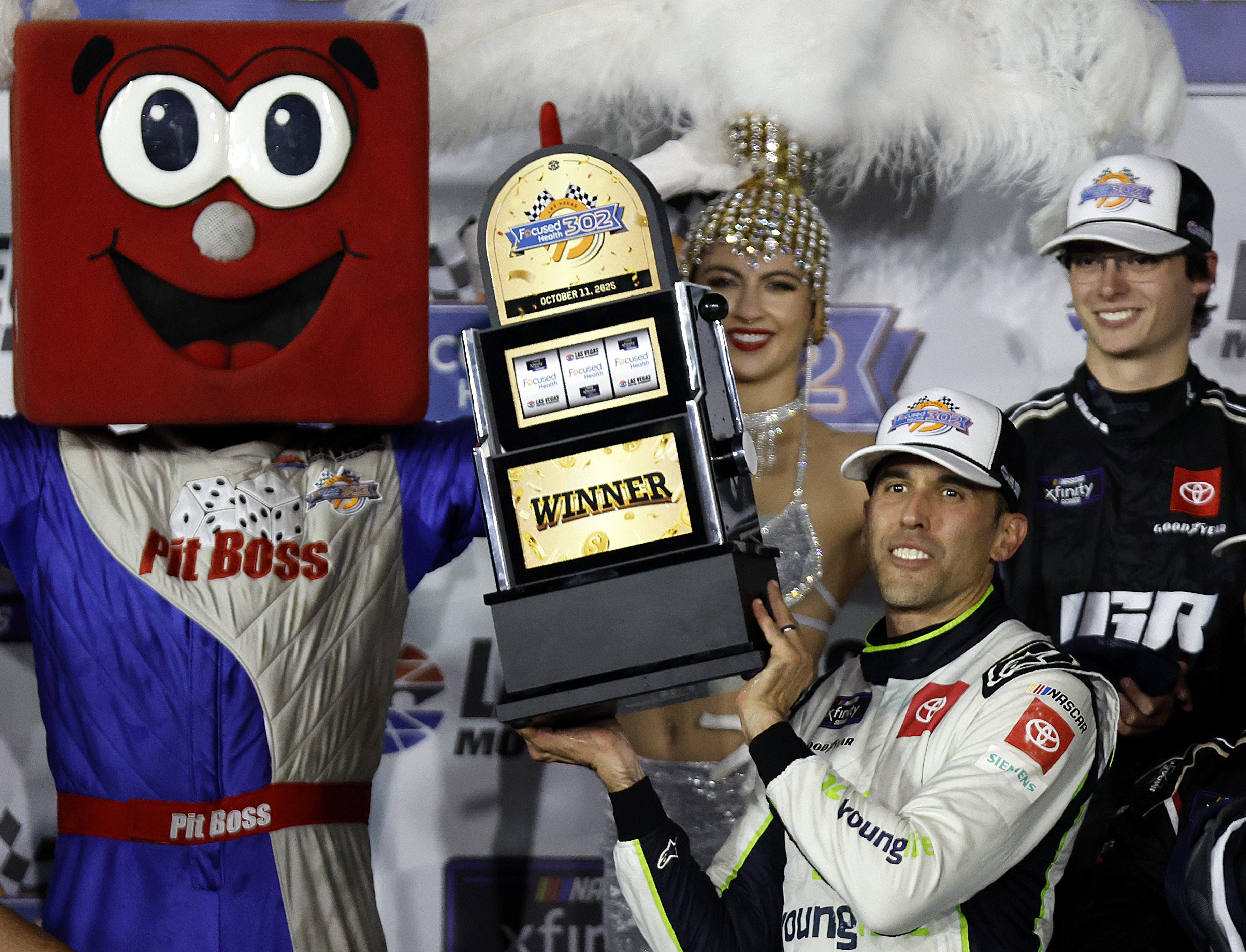 Almirola Plays Playoff Spoiler in Vegas - Heavy Sports