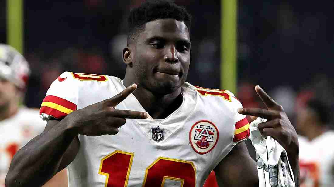 Tyreek Hill Update Adds Fuel to the Fire of Him Returning to Chiefs