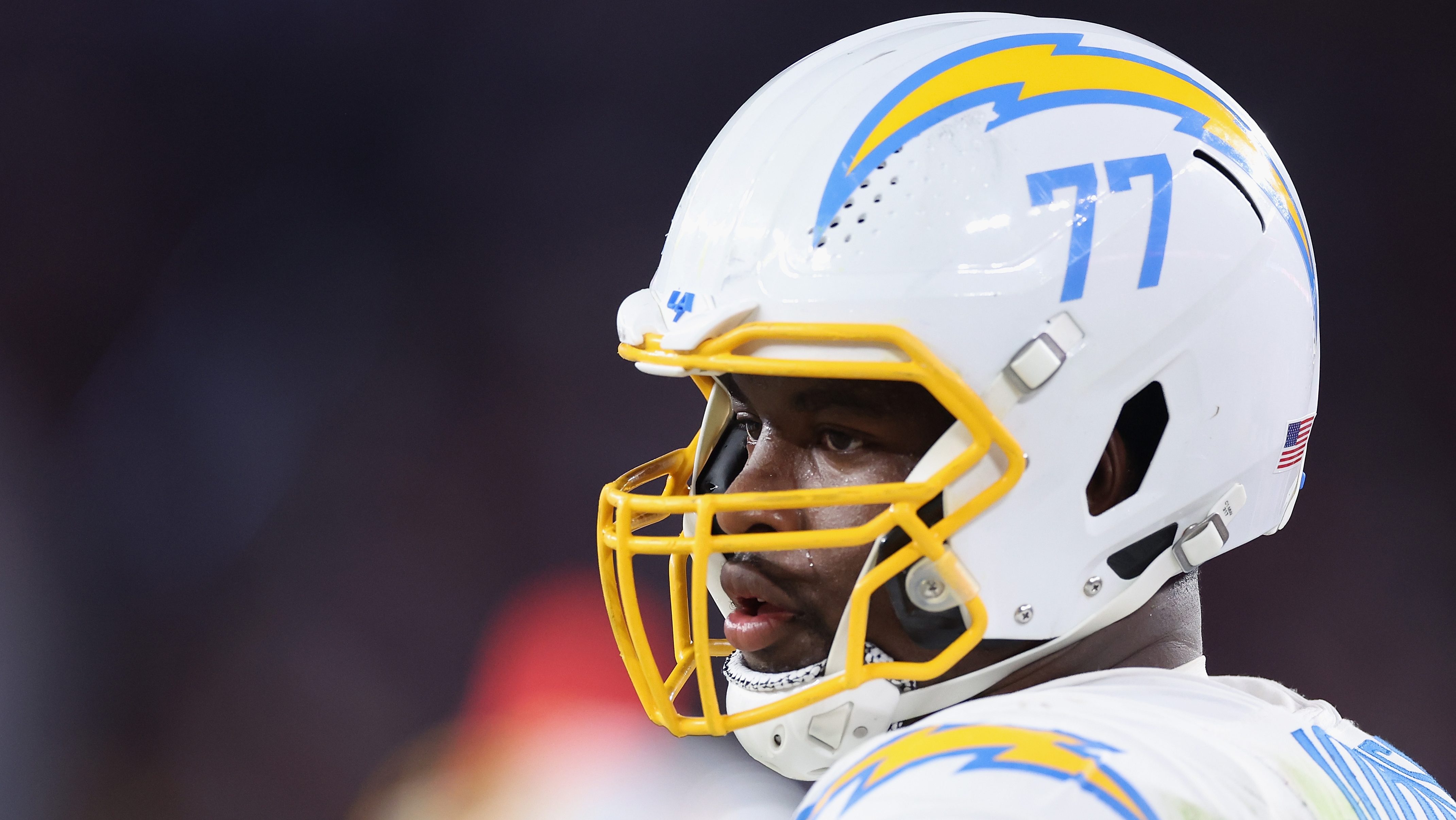Jim Harbaugh Praises 'Incredible' Play by Chargers Guard on McConkey Catch