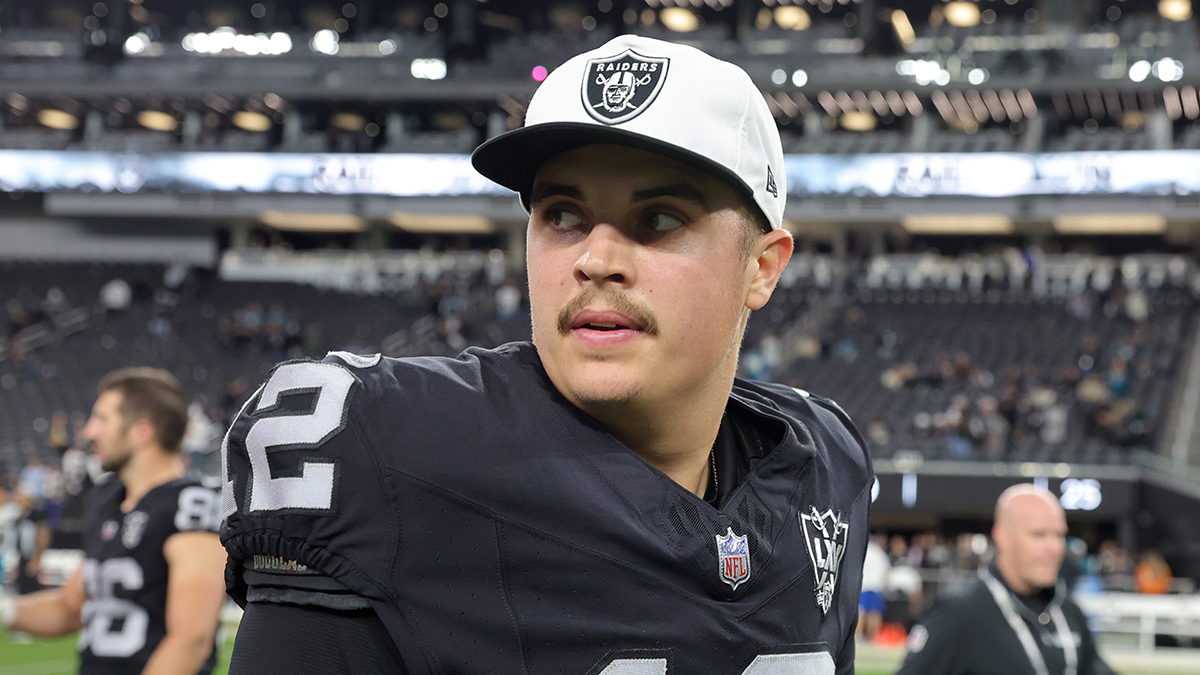Raiders Make Aidan O'Connell Move Amid Geno Smith's Struggles