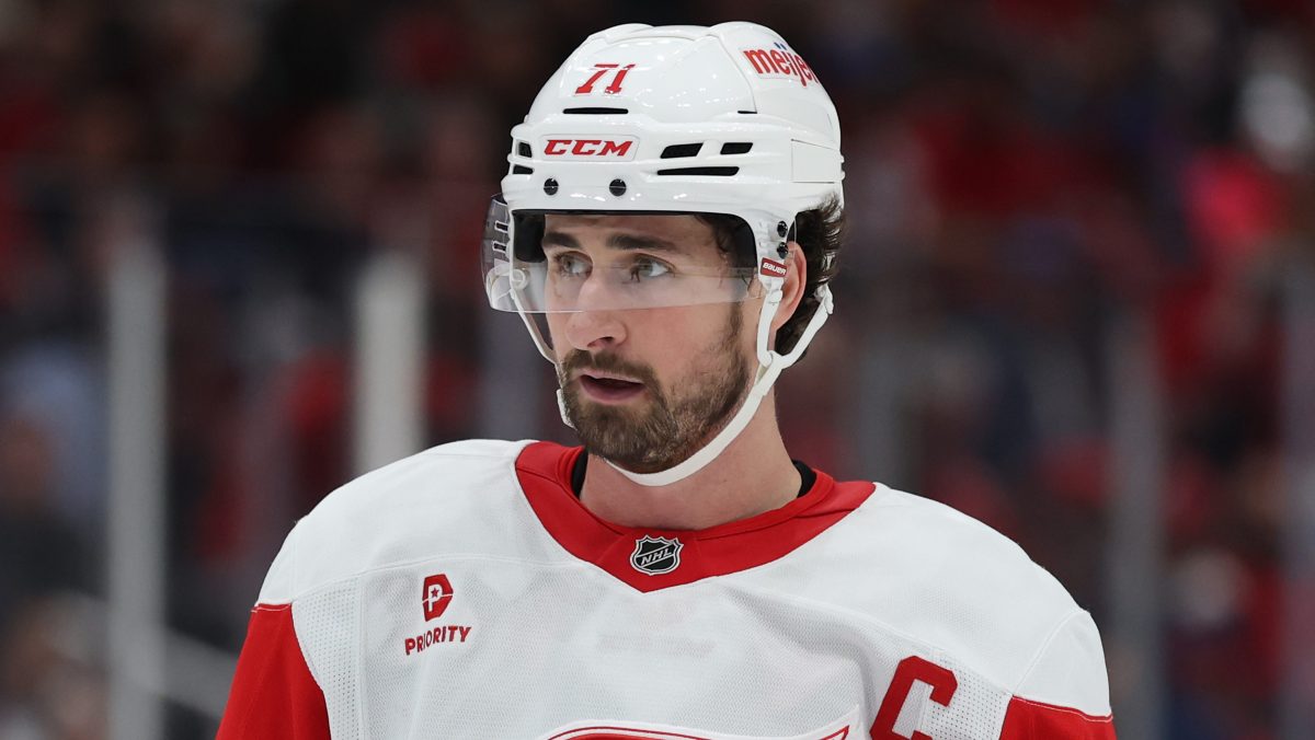 Dylan Larkin Has 2-Word Praise of Red Wings Teammate