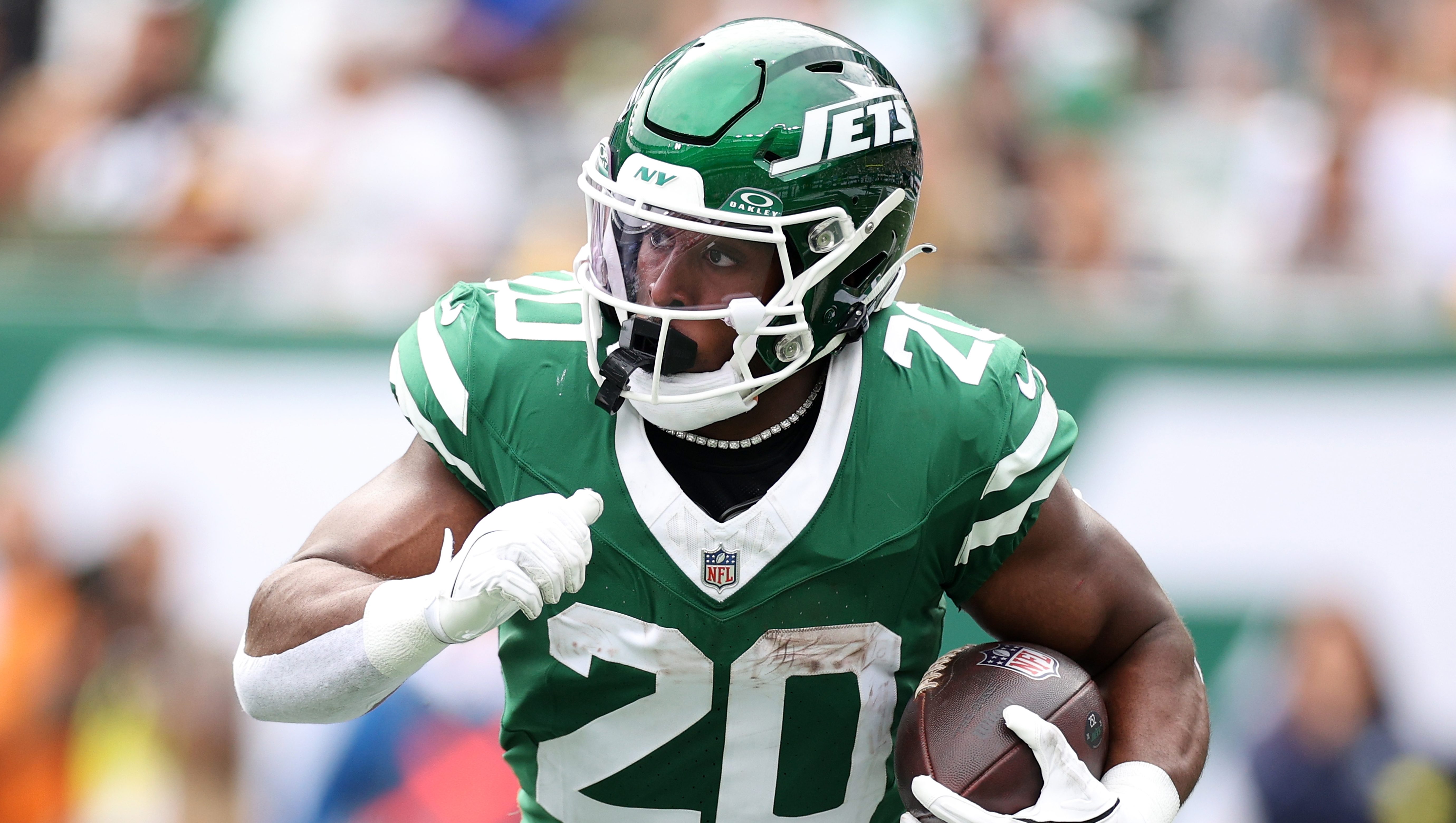 Jets Star Tabbed a Patriots 'Trade Target' After Week 6 Struggles ...
