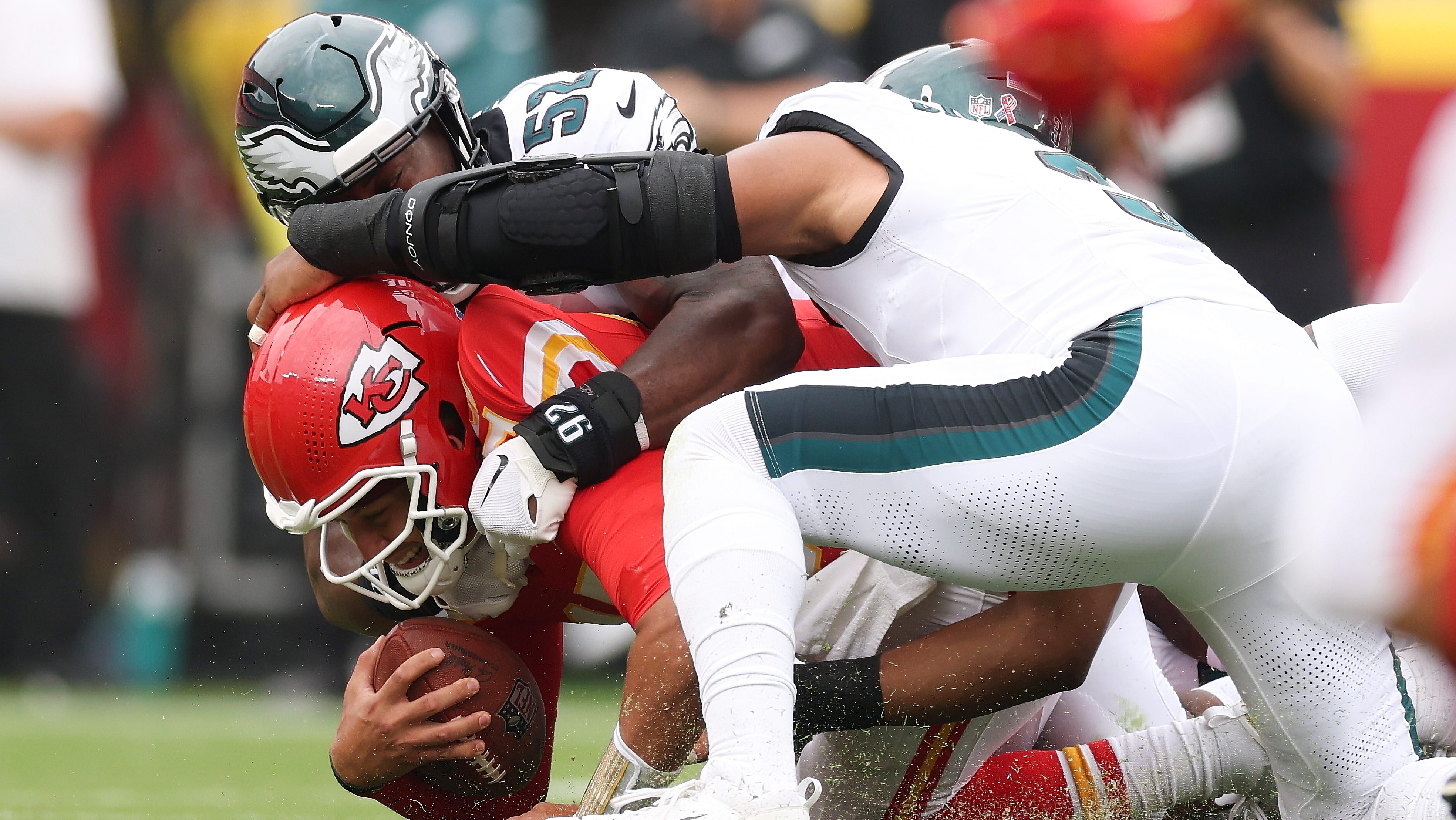 Eagles LB Za'Darius Smith Sends Honest Message on First 3 Games