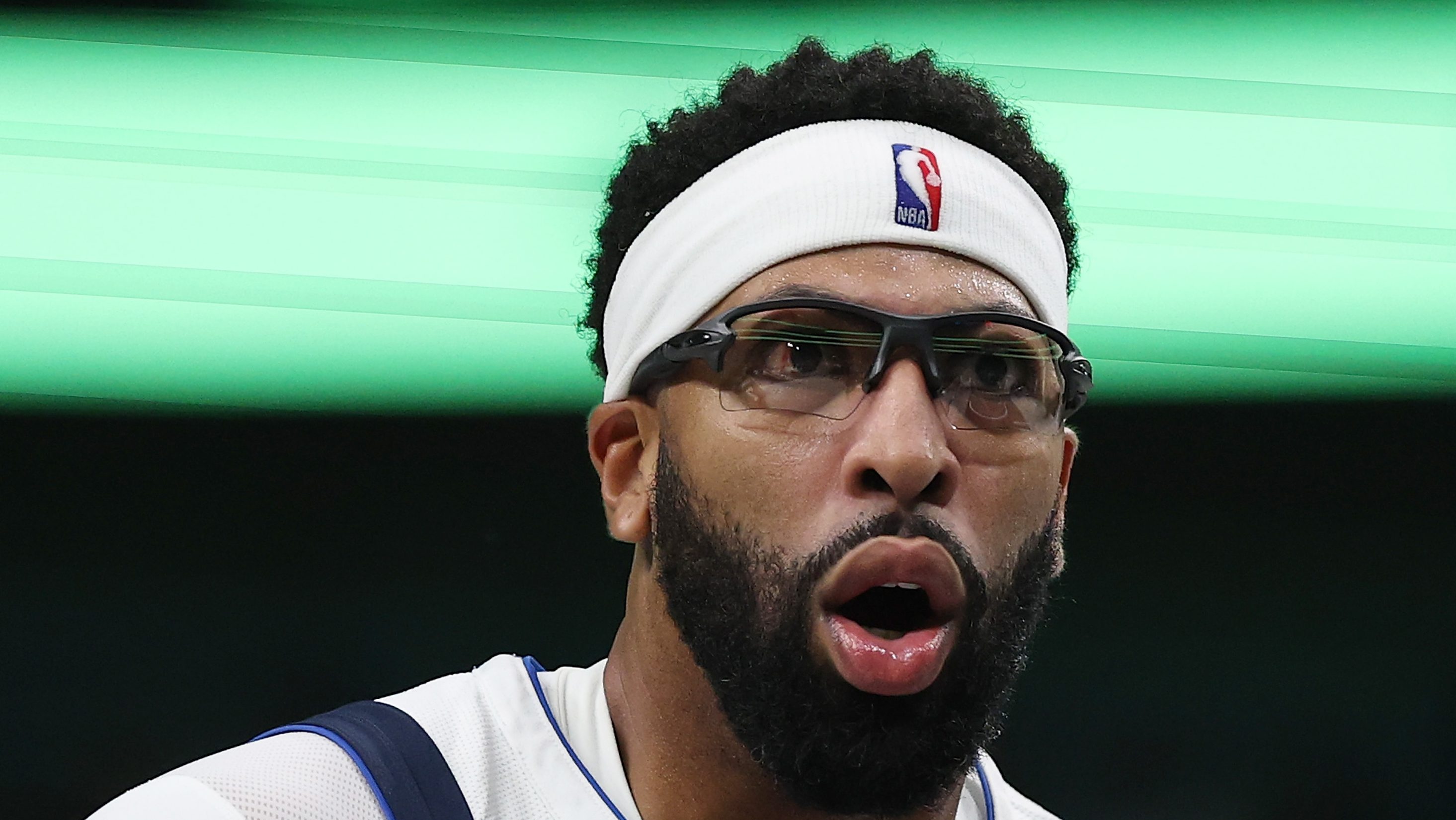 Mavericks' Owner Involved in Anthony Davis Injury Saga - HEAVY