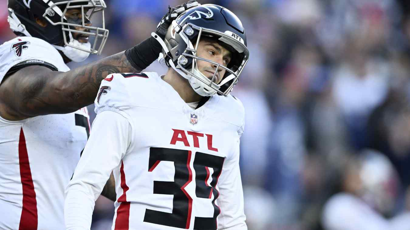 Falcons Sign And Cut Kicker After Fatal Flaw Costs Game - HEAVY