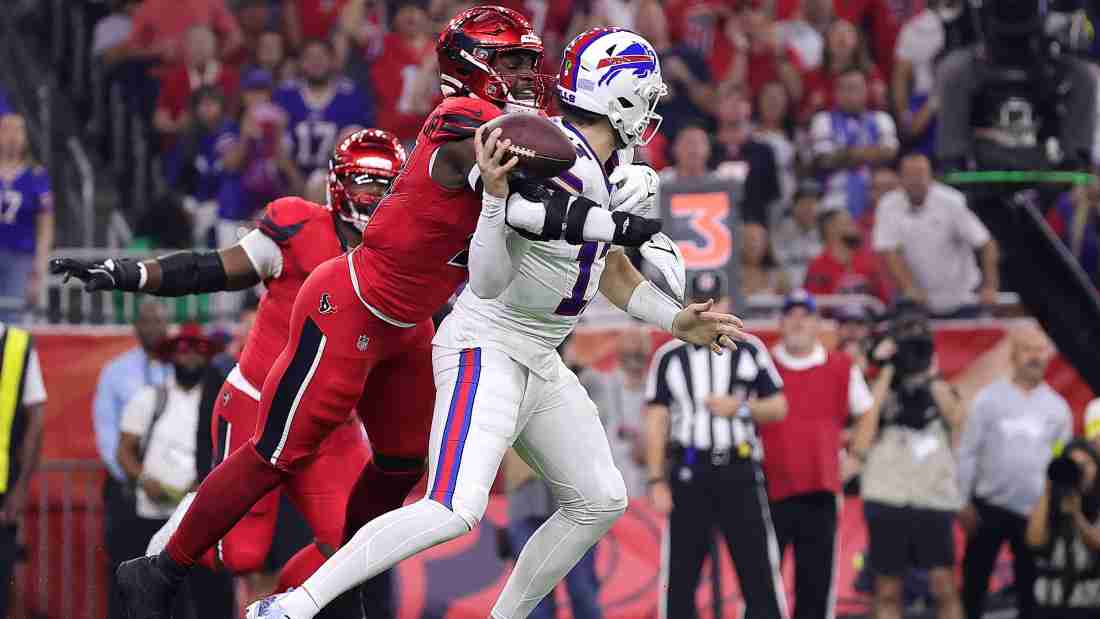Texans LB Azeez Al-Shaair Makes Bold Claim After Win vs Bills