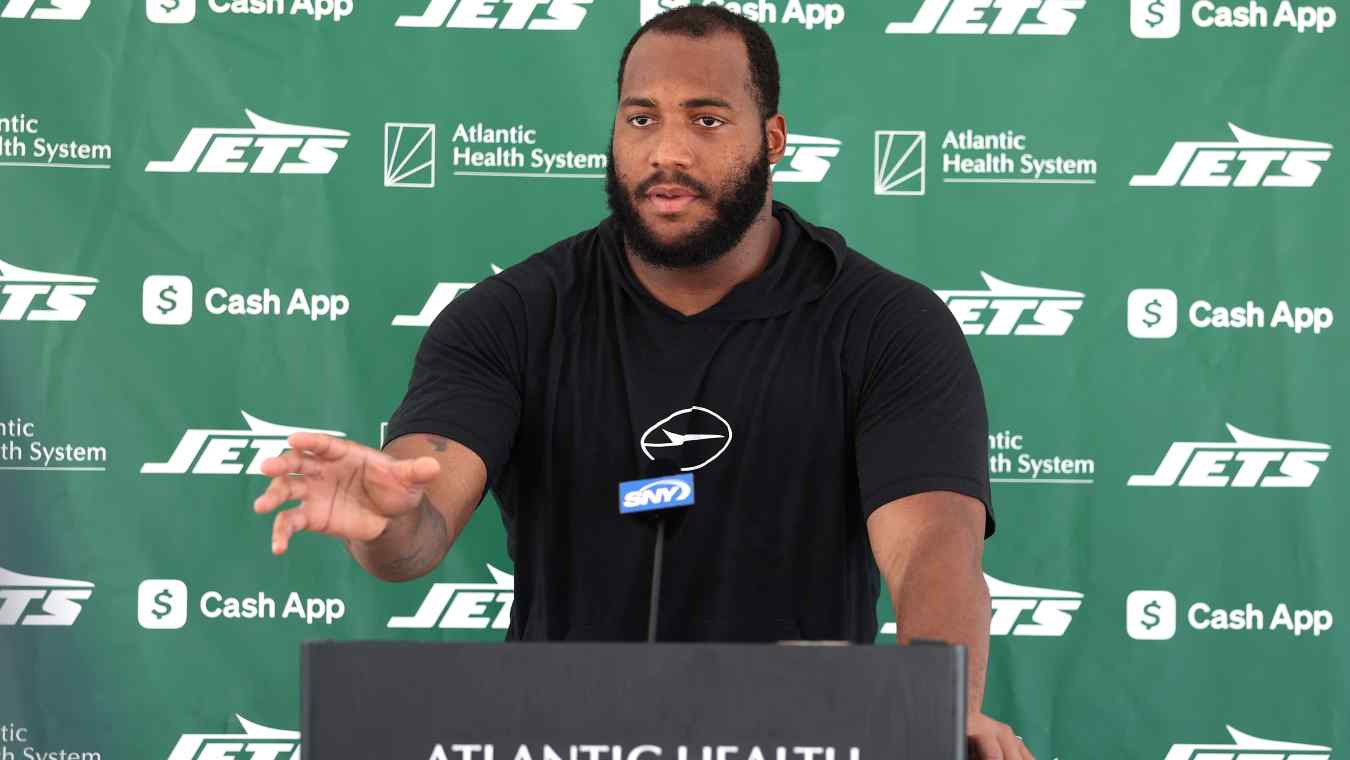 Jets News: NYJ Abruptly Cuts Byron Cowart, Brandon Smith