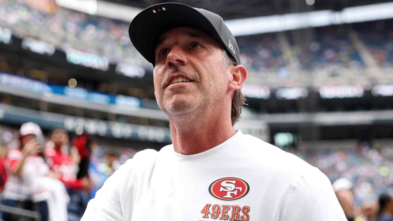 49ers’ Kyle Shanahan Sends Clear Message on Young CB After PI Flags - HEAVY