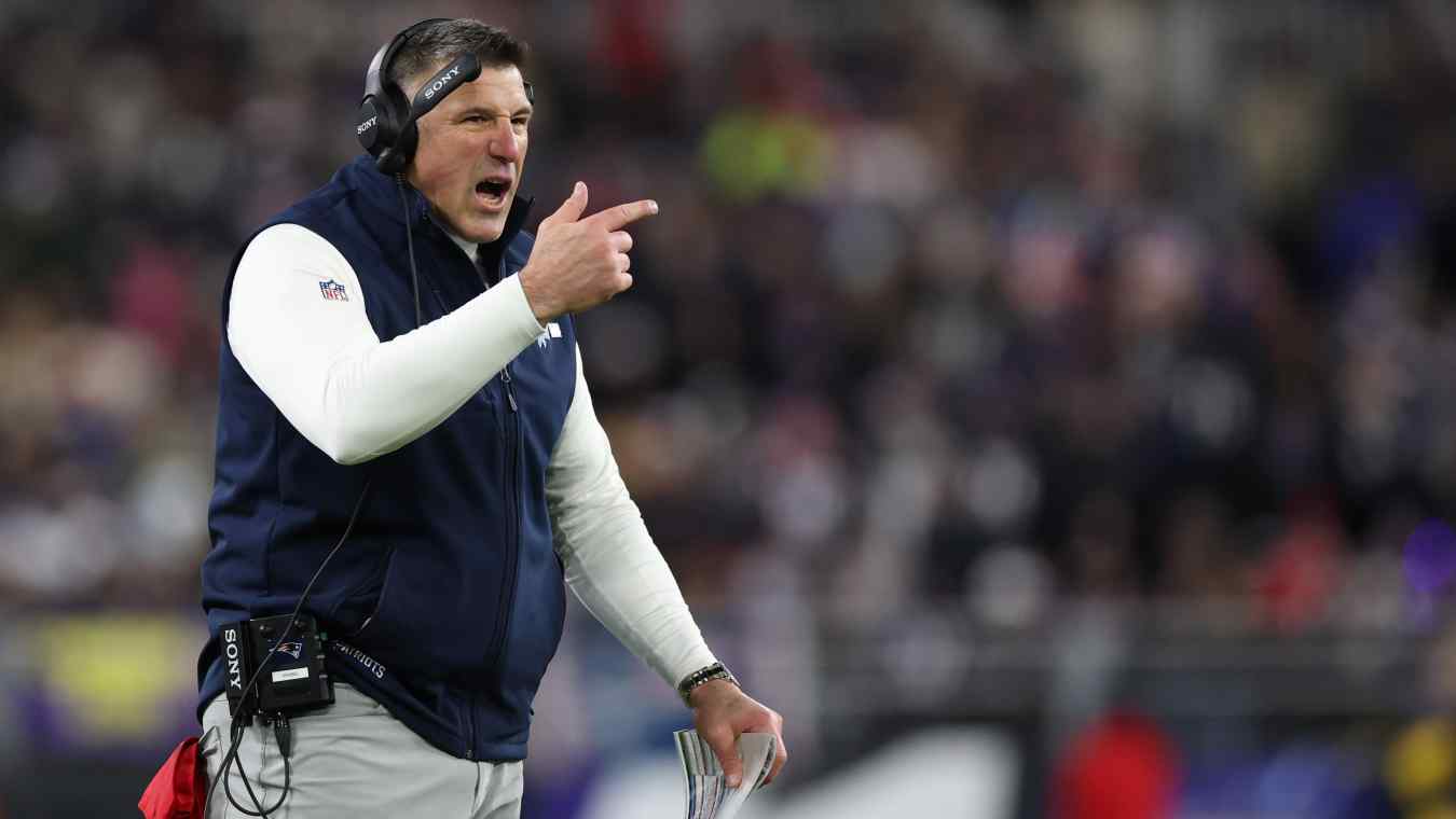 Patriots' Mike Vrabel Takes Responsibility For Failed Fake Punt