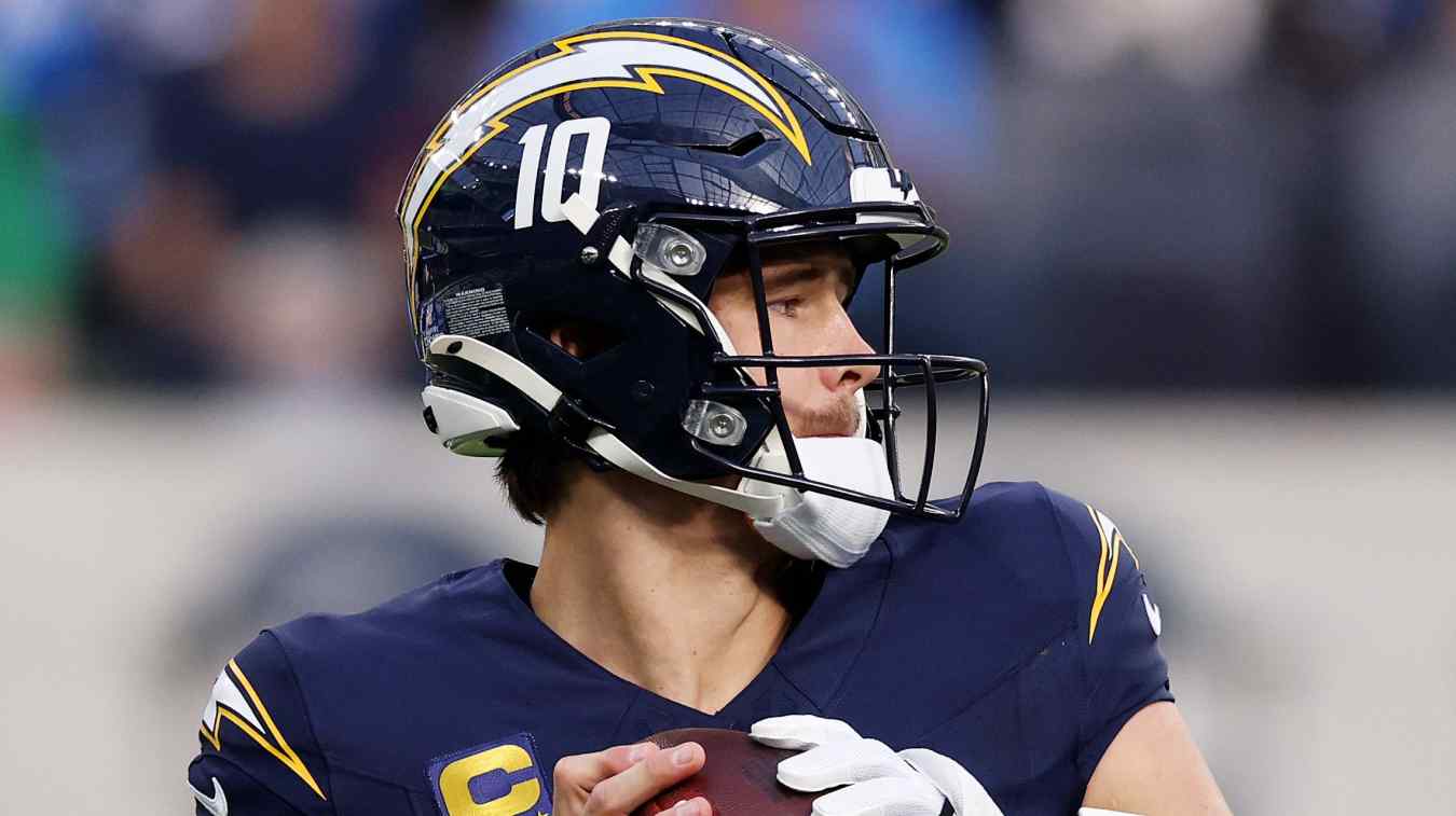 Latest QB rankings will make rest of NFL afraid of Justin Herbert