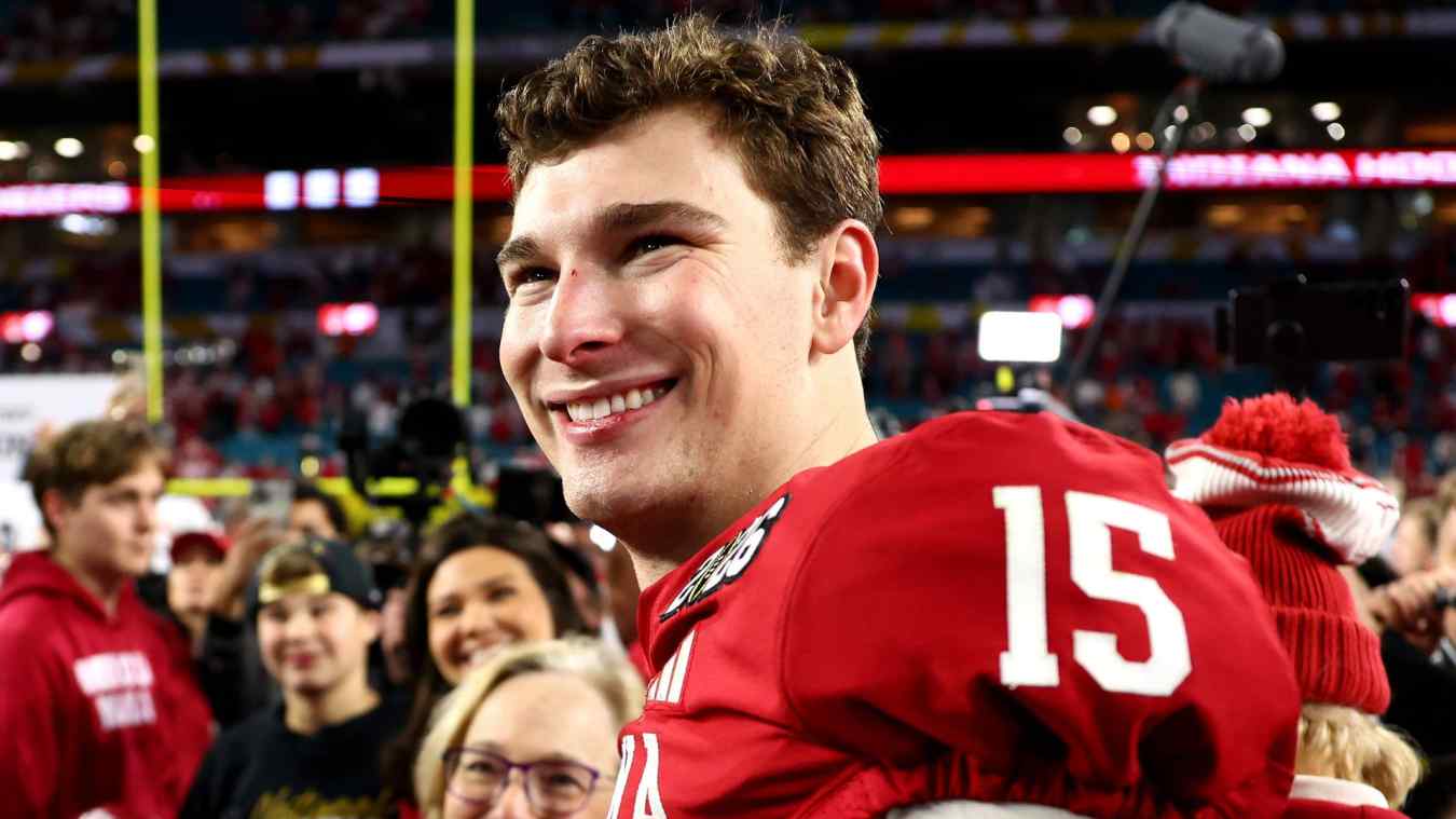 Fernando Mendoza’s Tearful Postgame Hug With His Mom Steals the Show