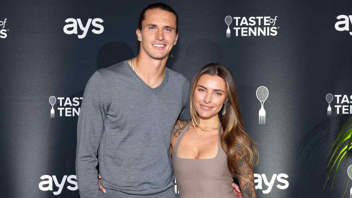 Alexander Zverev's Girlfriend Sends Discreet Message at French Open