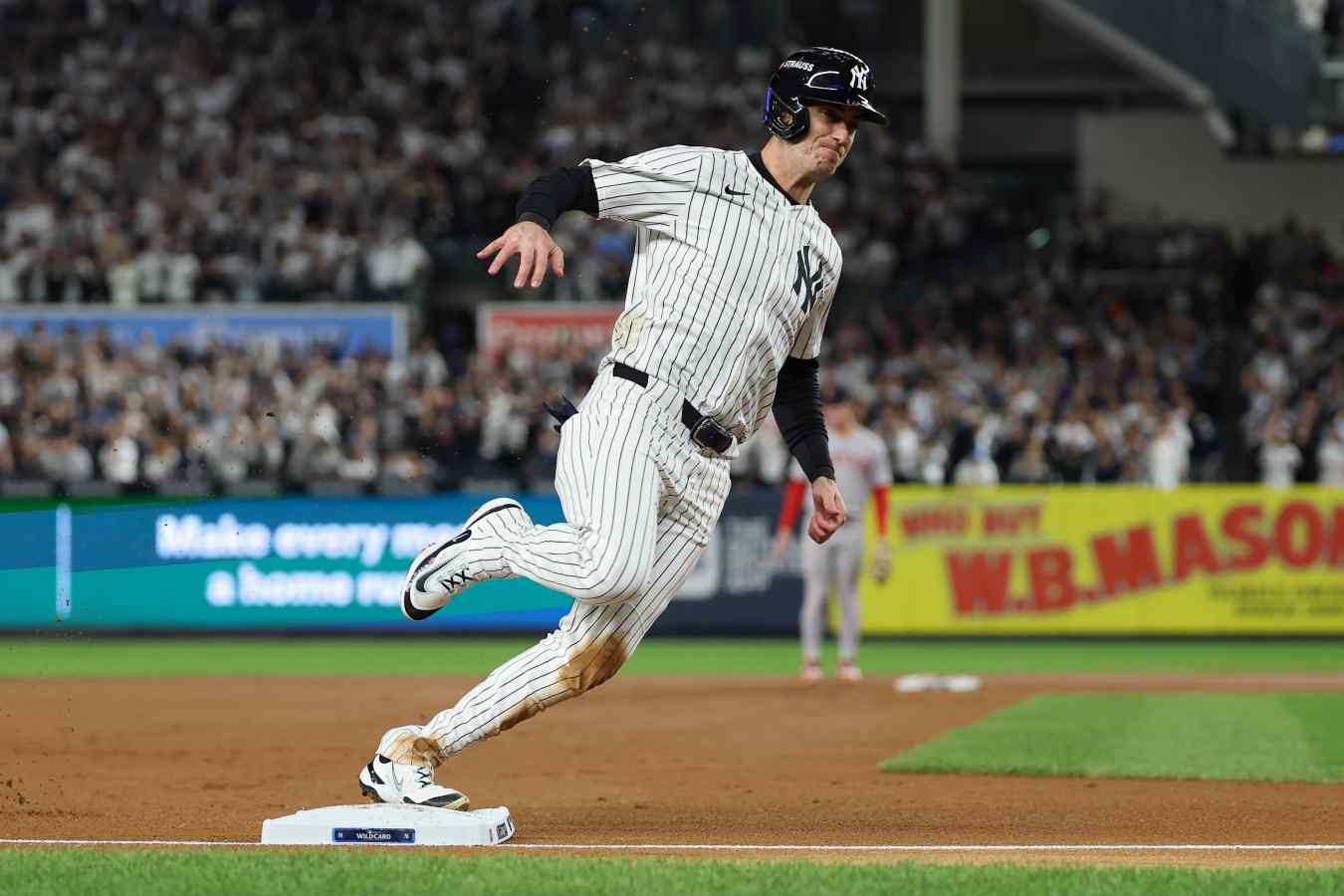 Yankees Claim Former Mets Pitcher After Cody Bellinger Signing, DFA ...
