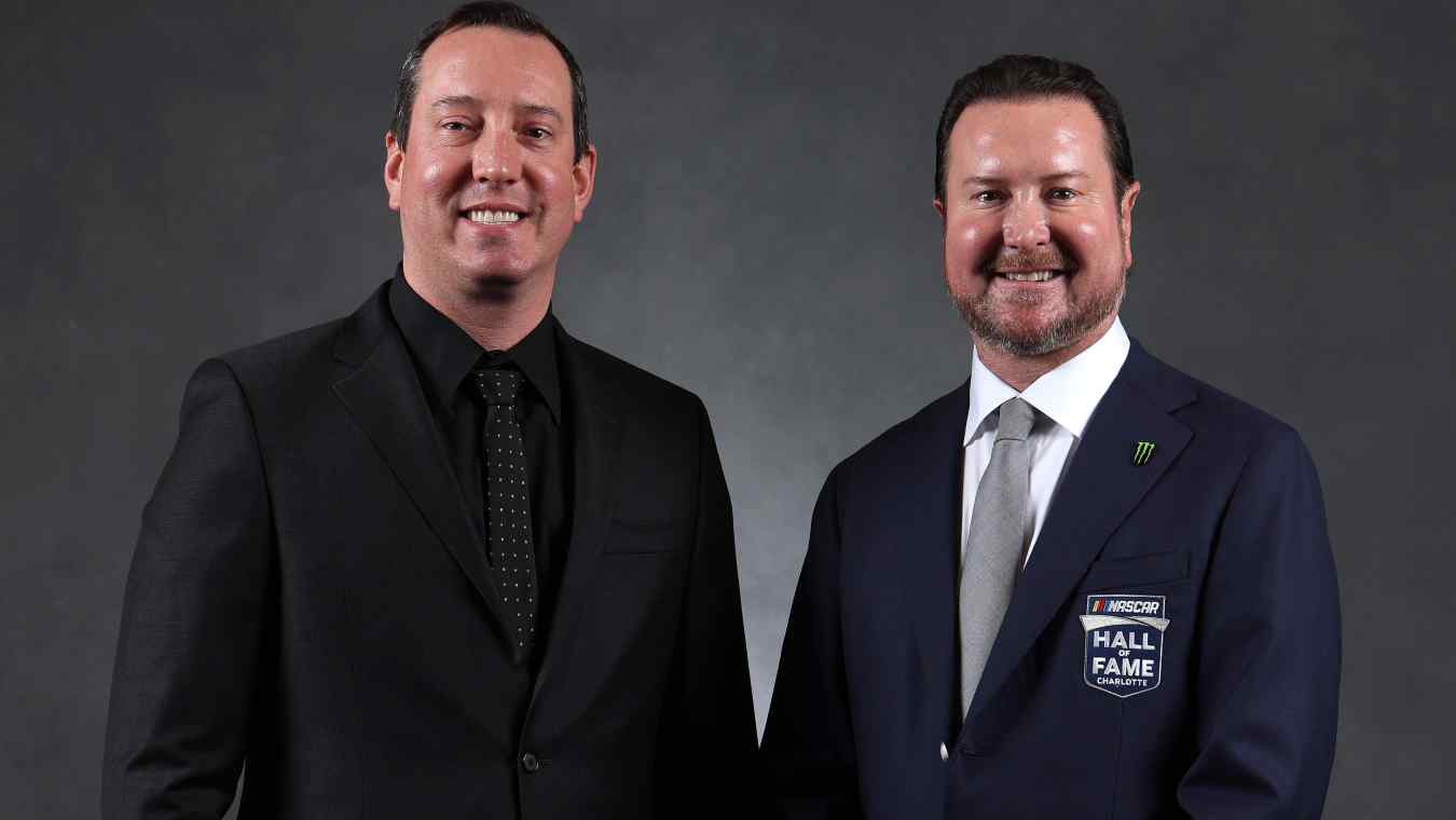 Kyle Busch reacts to Kurt Busch’s NASCAR Hall of Fame induction