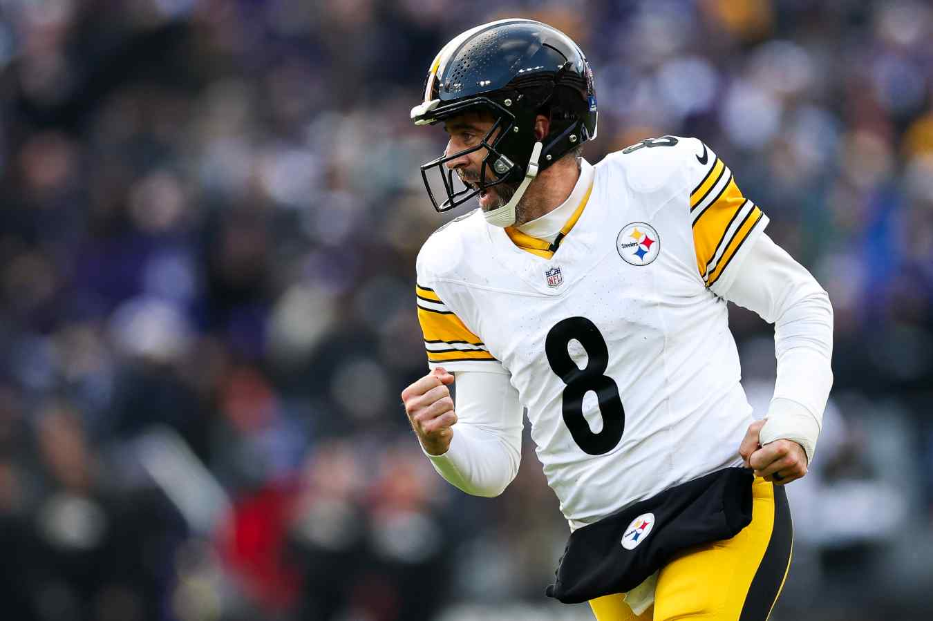 Steelers' Aaron Rodgers Creates Frustration for Adam Schefter