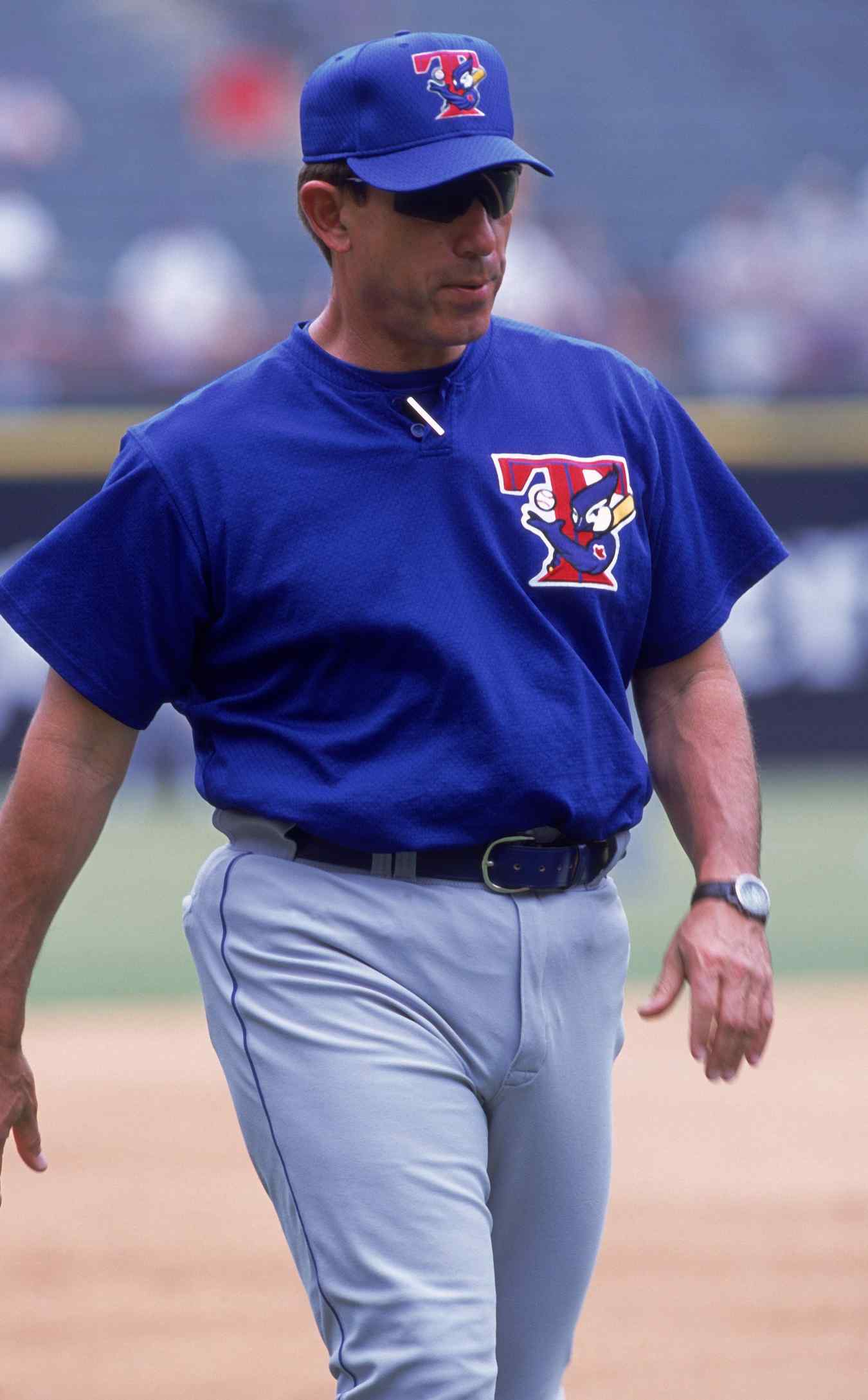 Iconic Blue Jays Broadcaster Announces Retirement - HEAVY
