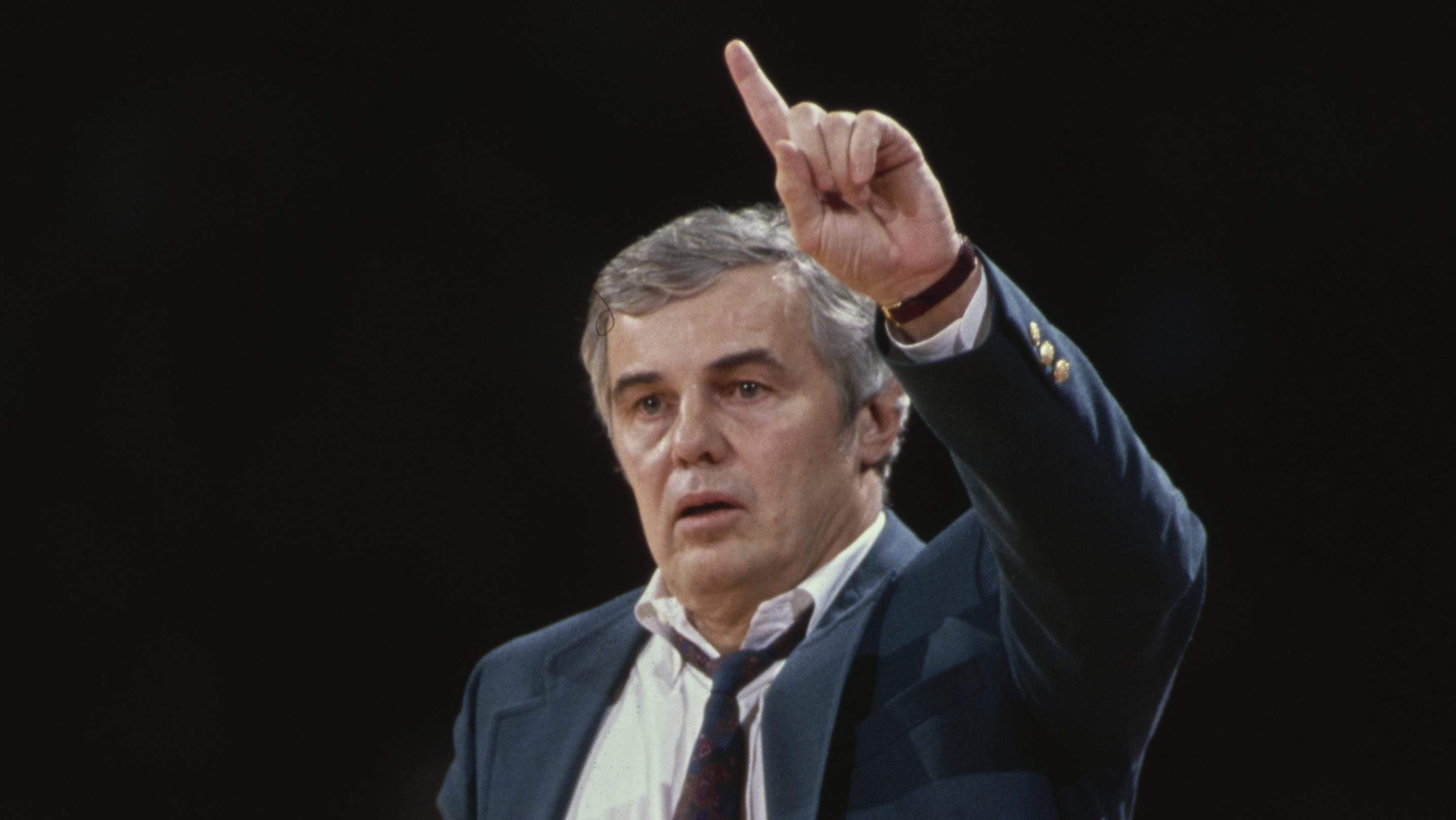 Legendary NBA Coach Dead at 87 - HEAVY