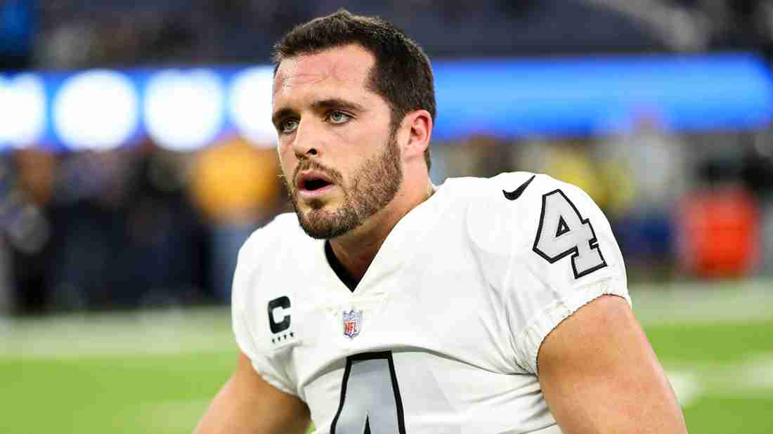 Derek Carr News Could Complicate Raiders' Plans