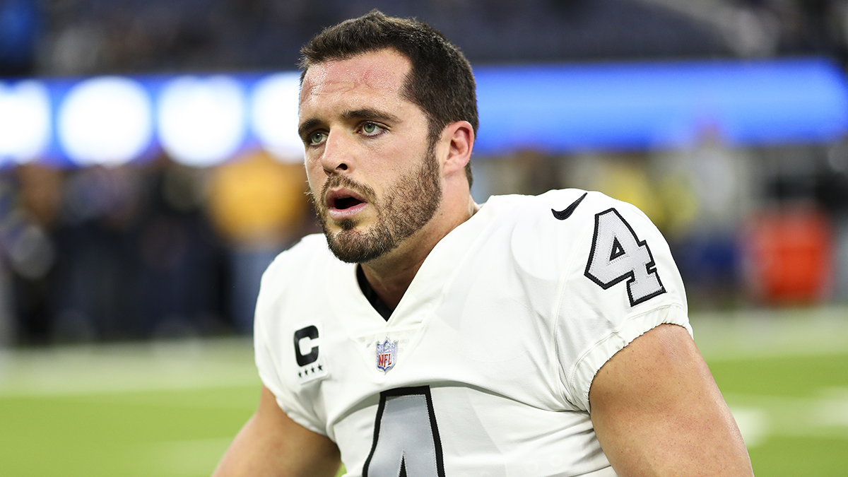 Derek Carr News Could Complicate Raiders' Plans