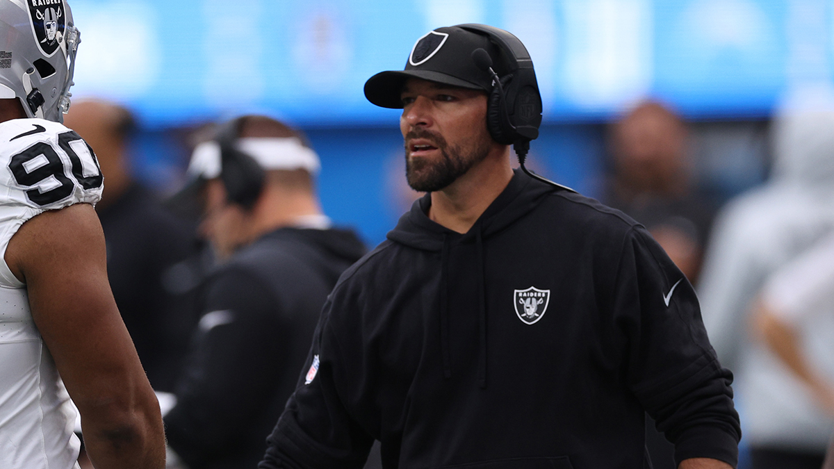 Klint Kubiak Announces Change to Raiders' Defensive Scheme
