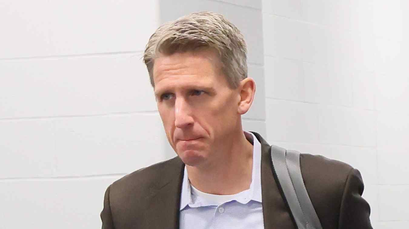 Oilers Tabbed to Make Coaching Change With Surprise Candidate