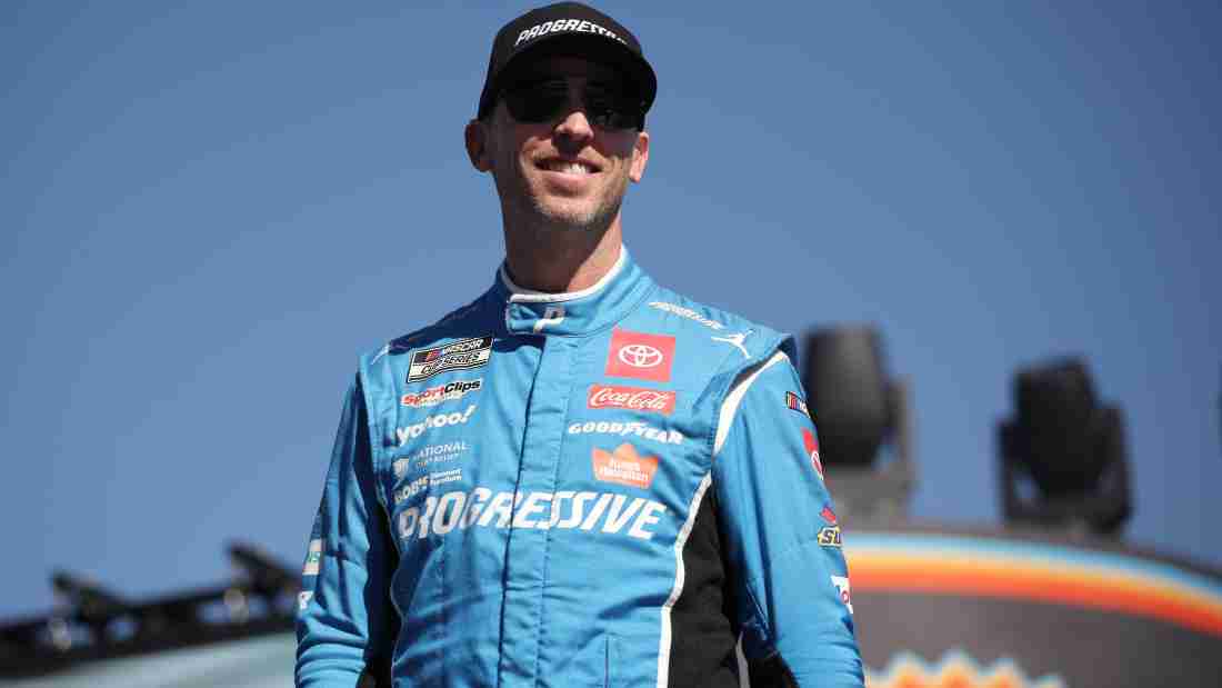 Progressive Re-Signs With Joe Gibbs Racing And Denny Hamlin - HEAVY