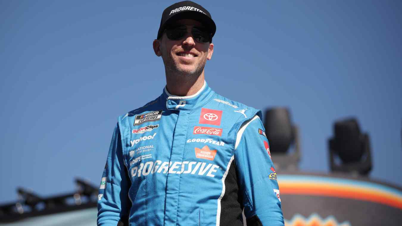 Progressive Re-Signs With Joe Gibbs Racing And Denny Hamlin - HEAVY