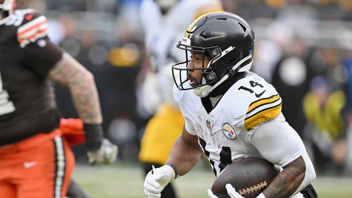 Steelers' Omar Khan Speaks out on RB Kenneth Gainwell's 2026 Free ...