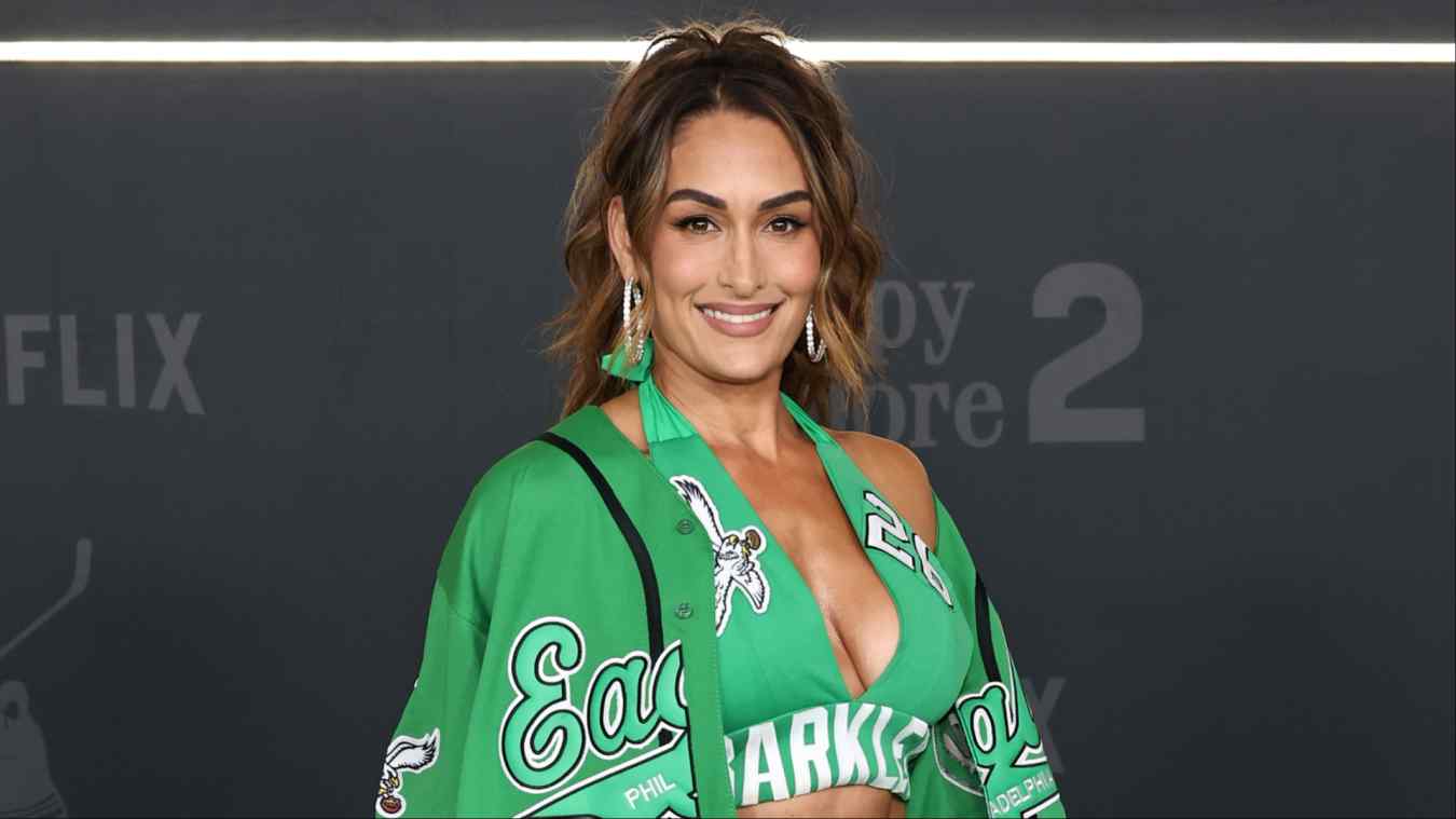 Nikki Bella Responds to Cooper DeJean Chants on WWE Raw