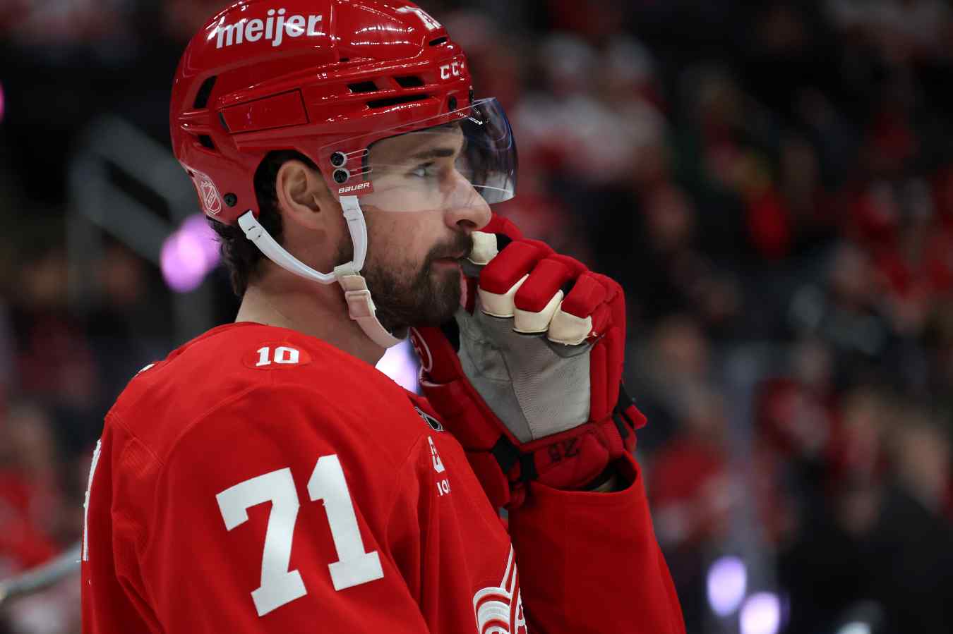 Exclusive: Detroit Red Wings Captain Talks Season, Olympics