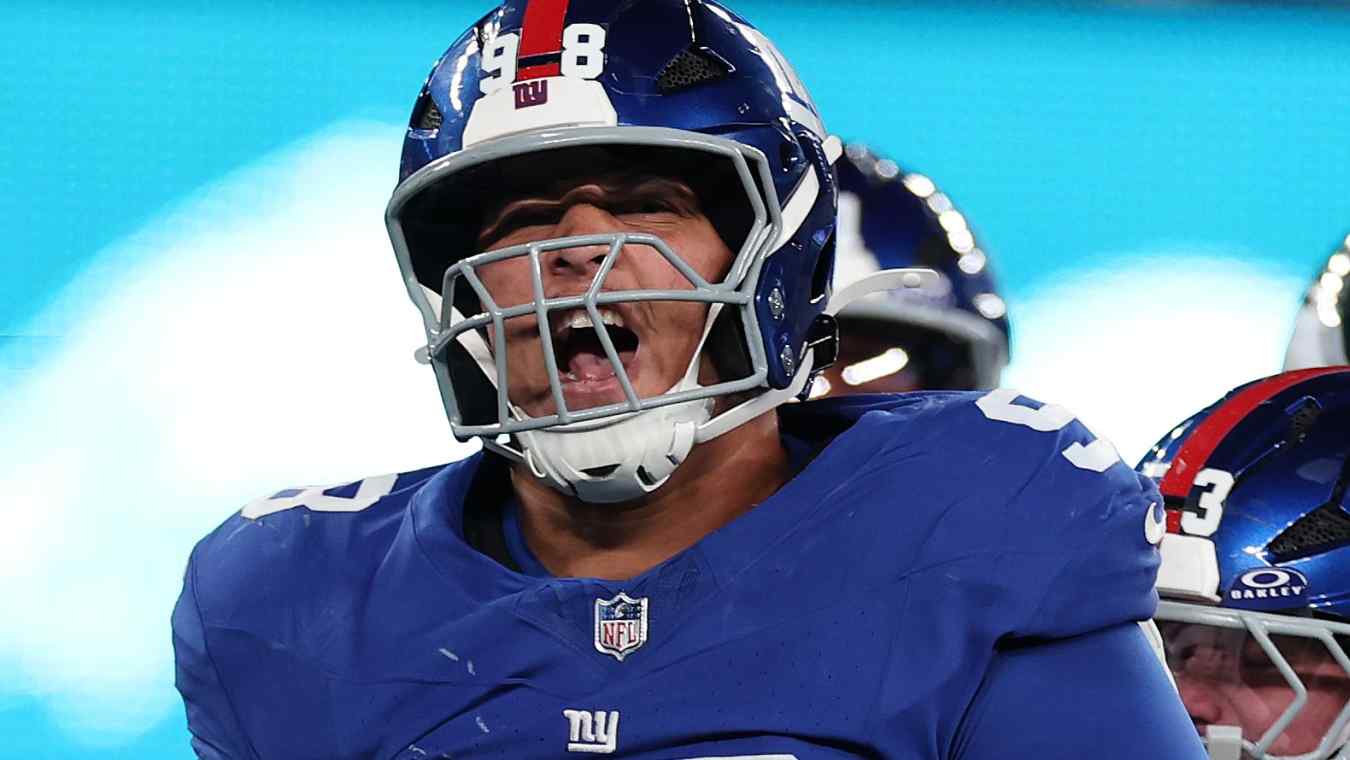 Failed Giants Draft Pick Signs With Division Rival Before NFL Draft