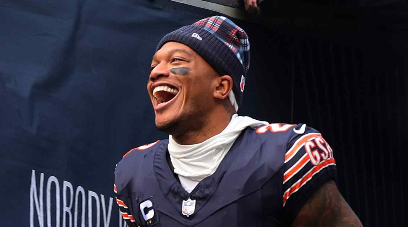DJ Moore Sends Heartfelt Message to Bears' Jahdae Walker Amid Trade News