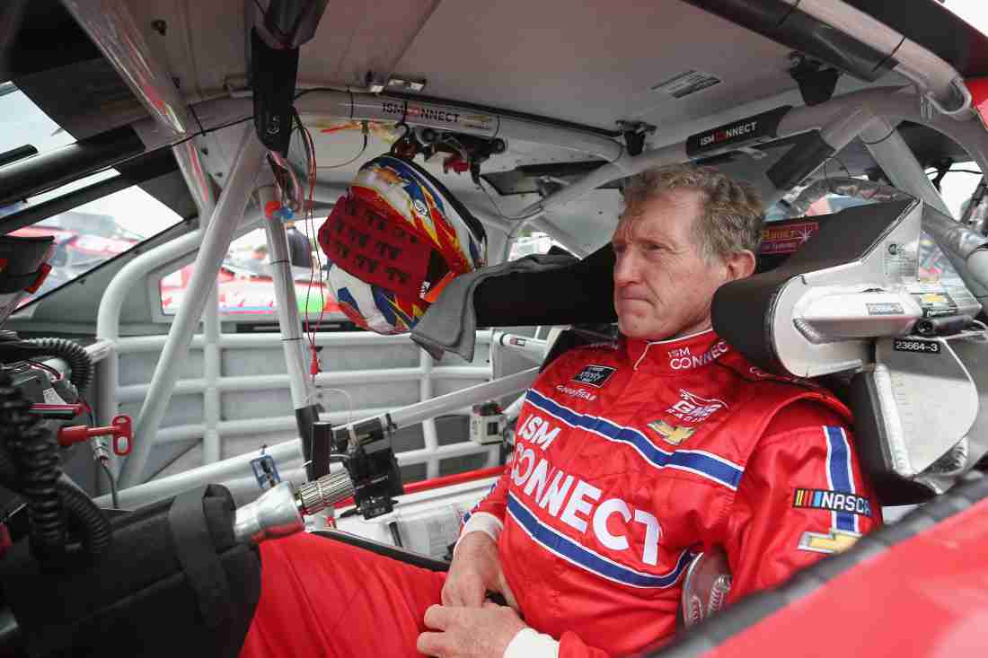 NASCAR Legend Bill Elliott Returns to Racing, Faces Jeff Gordon in IROC