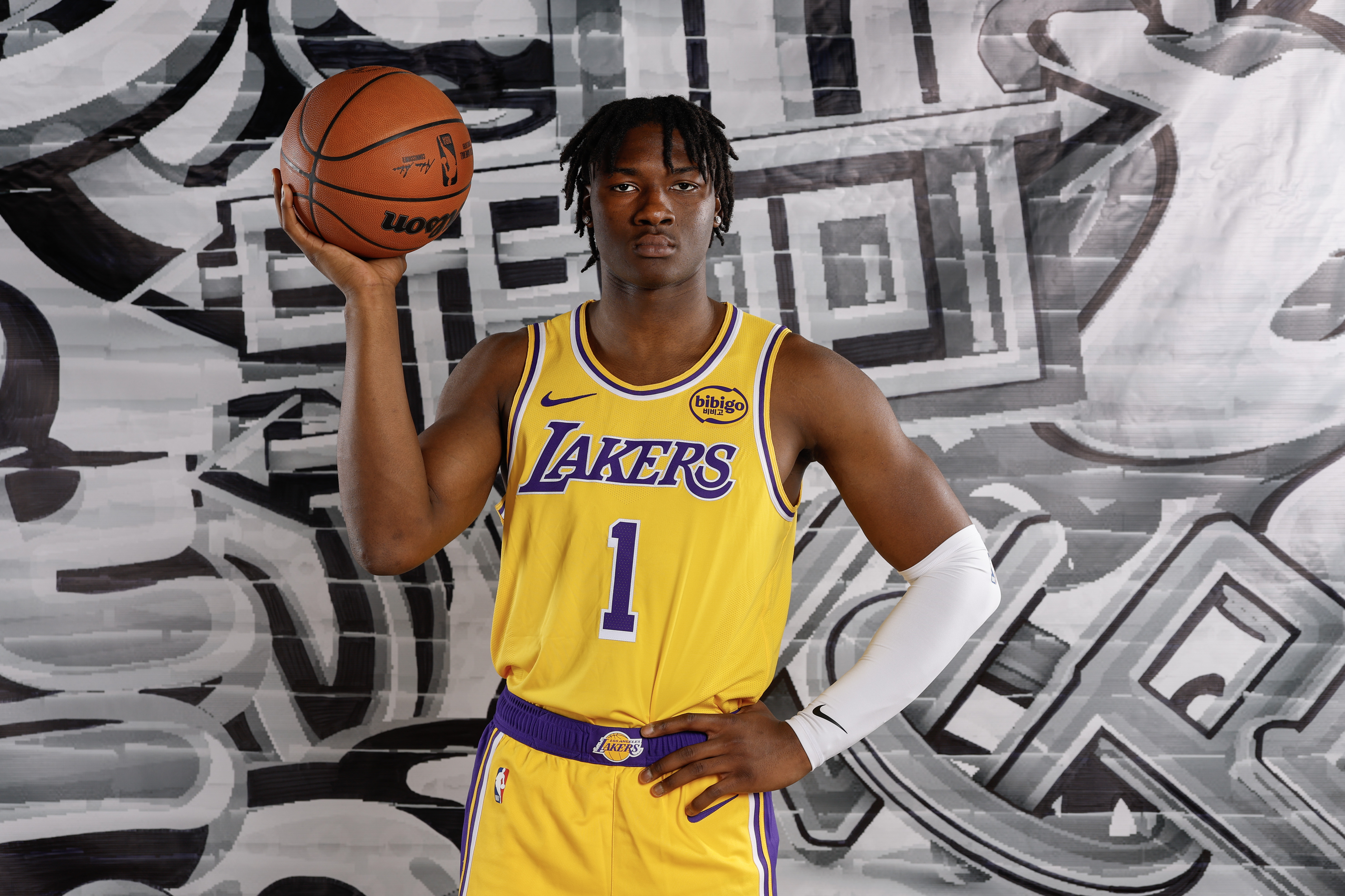 Los Angeles Lakers Announce Roster Move Before Mavs Game