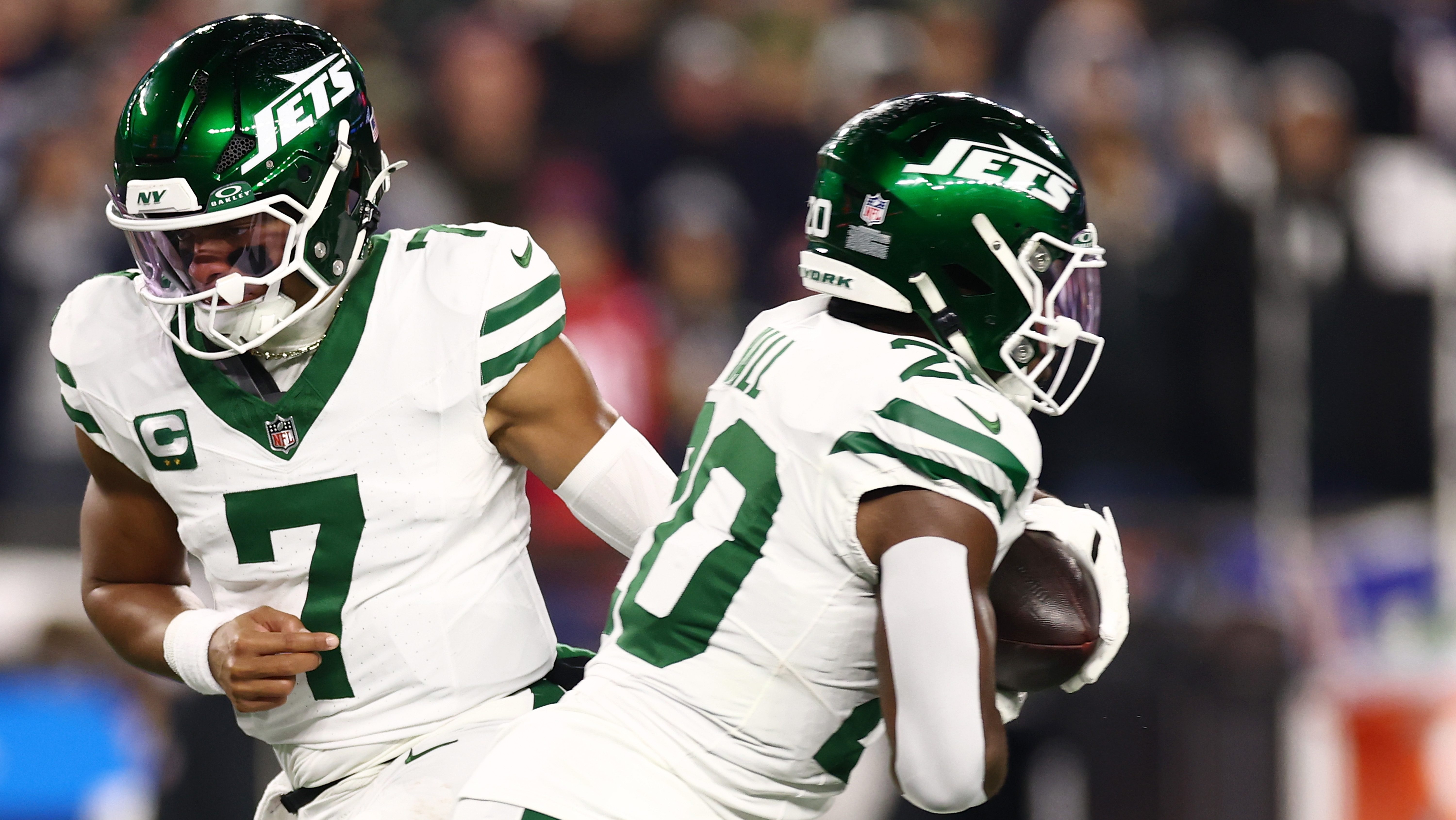 Jets Announce Justin Fields News Days After Chiefs Trade